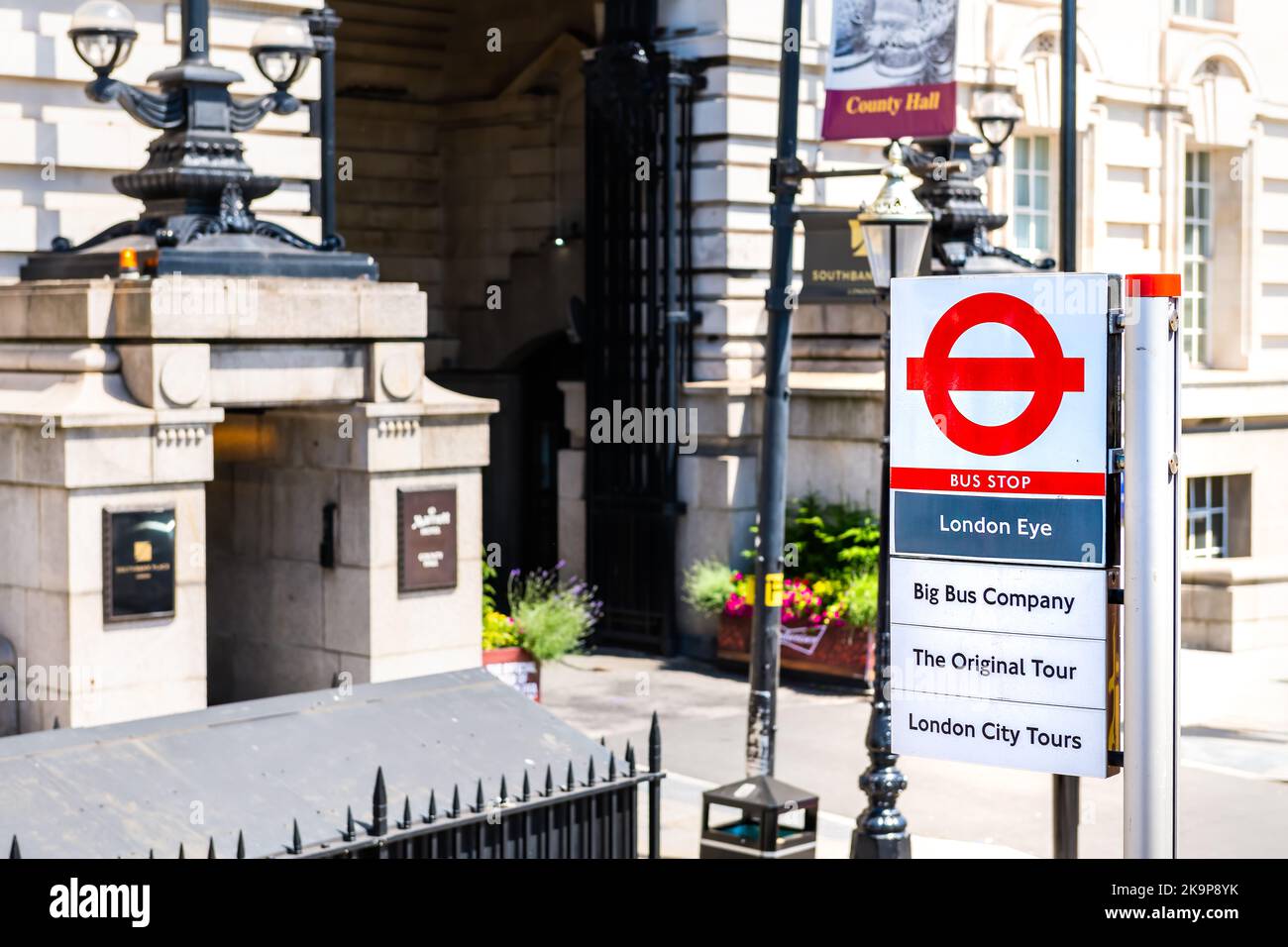 Bus stop sign pole post hi-res stock photography and images - Alamy