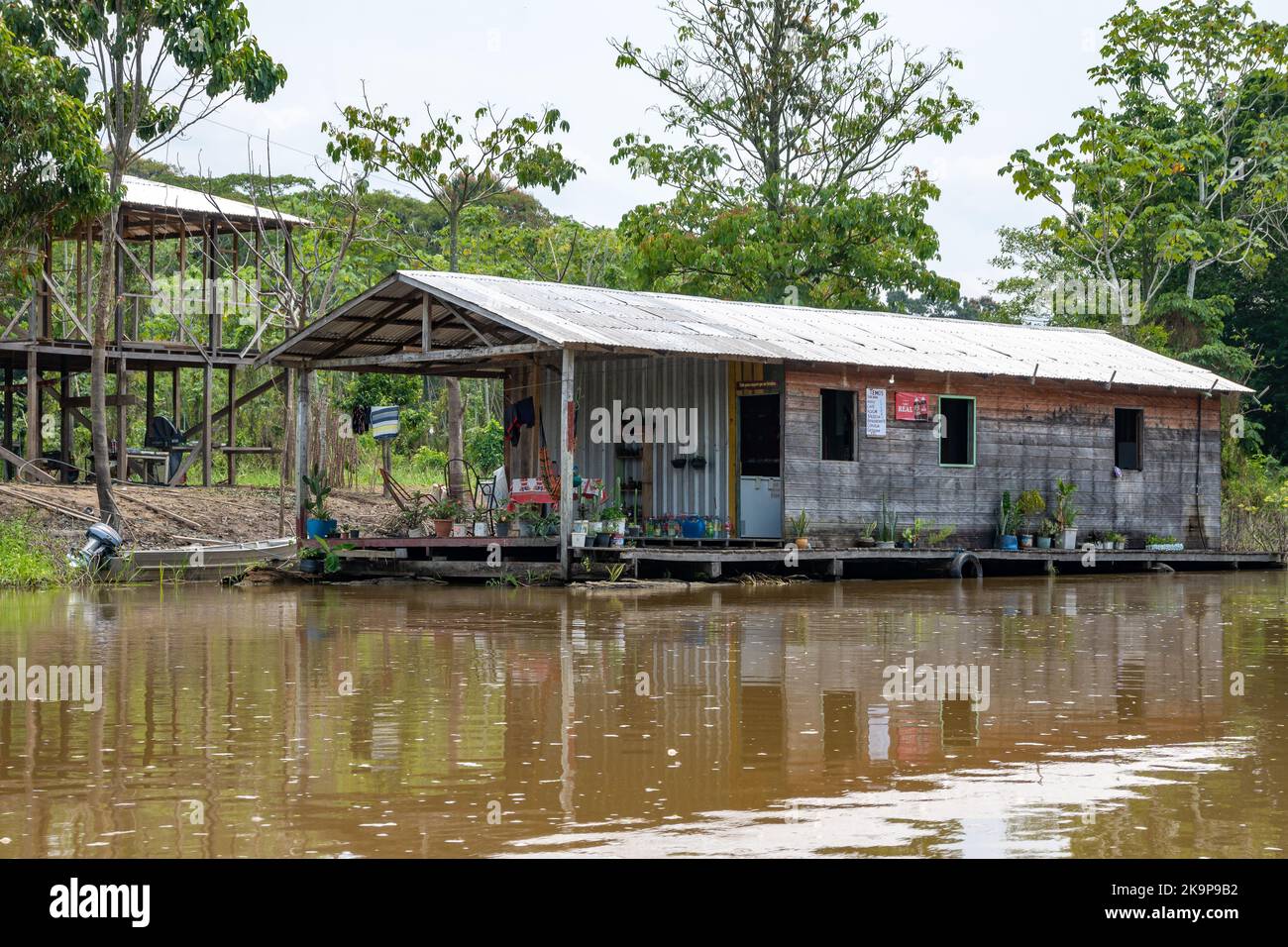 Floating houses built to combat seasonal flooding along the Amazon ...