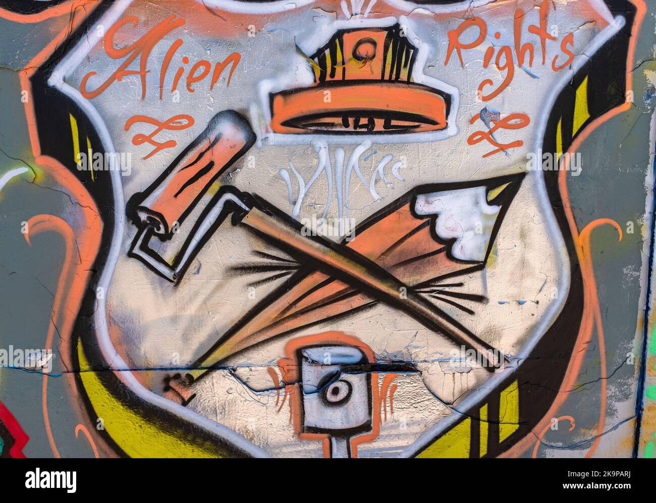 graffiti in a Albuquerque, New Mexico alleyway Stock Photo - Alamy