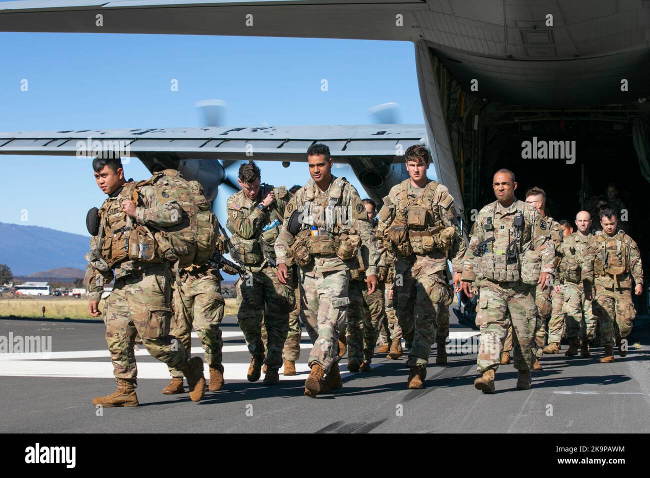 U.S. Army Soldiers from 3rd Brigade Infantry Combat Team, 25th Infantry ...