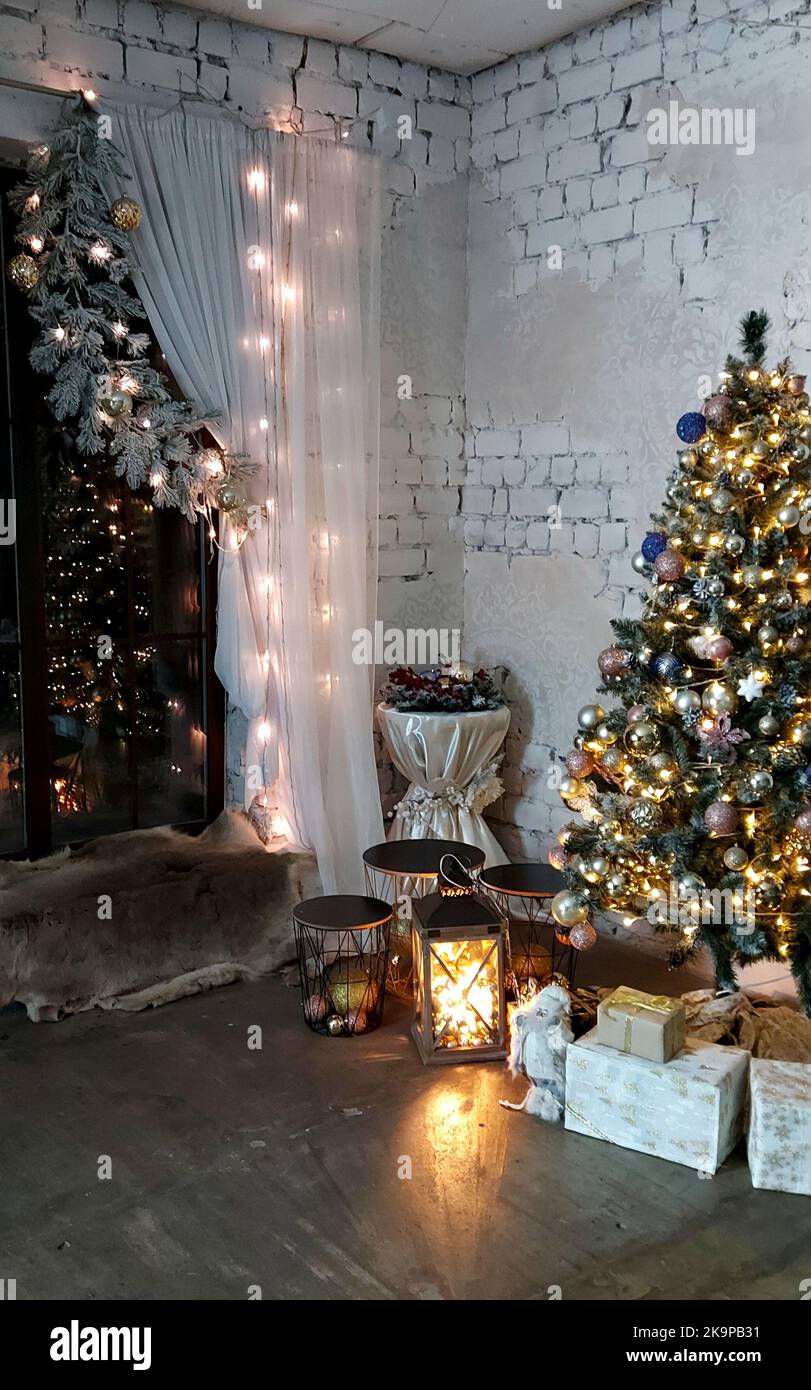 Beautiful high christmas tree hi-res stock photography and images - Alamy