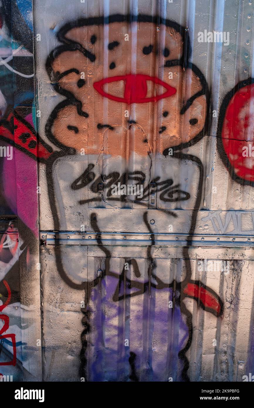 graffiti in a Albuquerque, New Mexico alleyway Stock Photo - Alamy