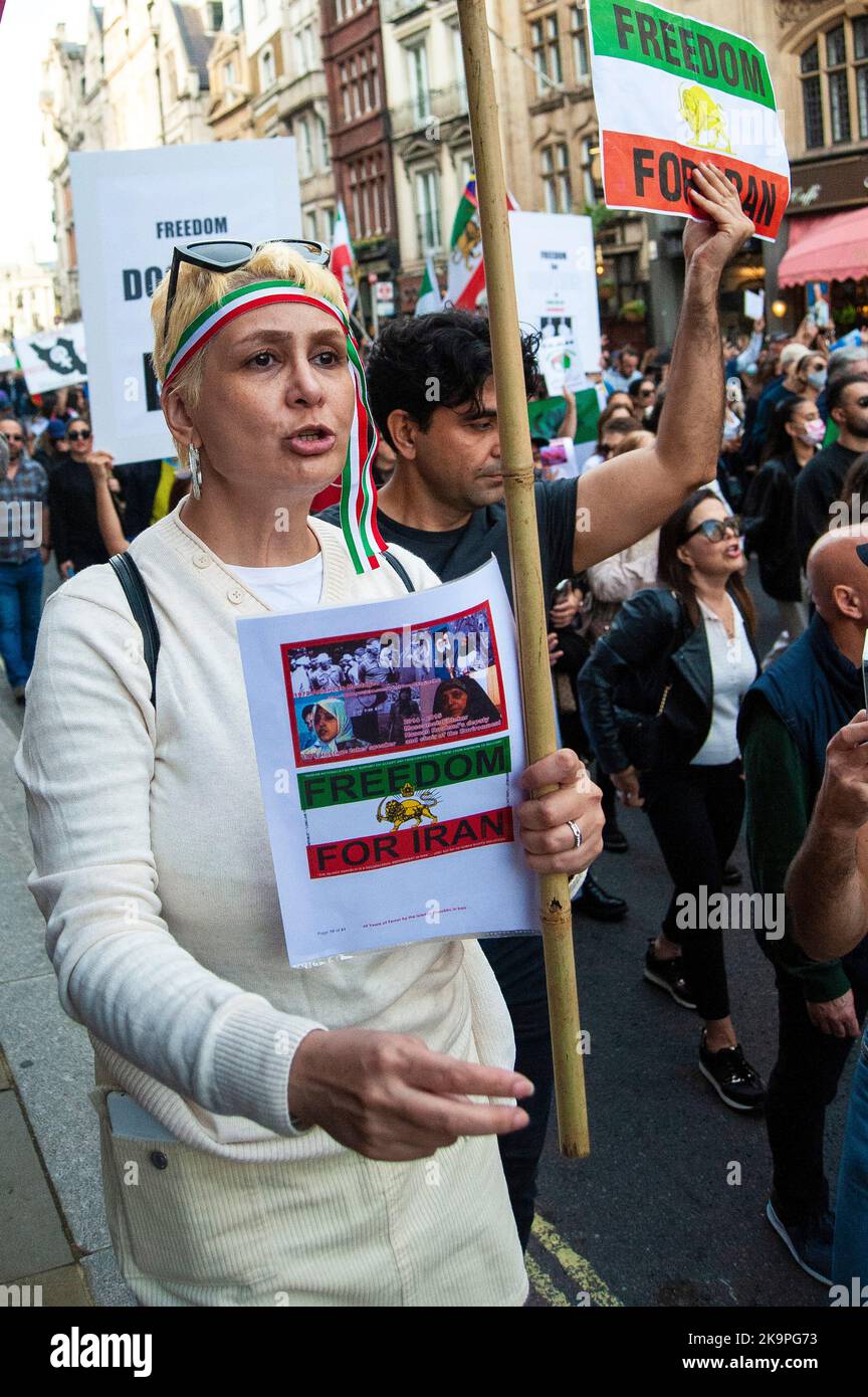 Human chain protest hi-res stock photography and images - Alamy