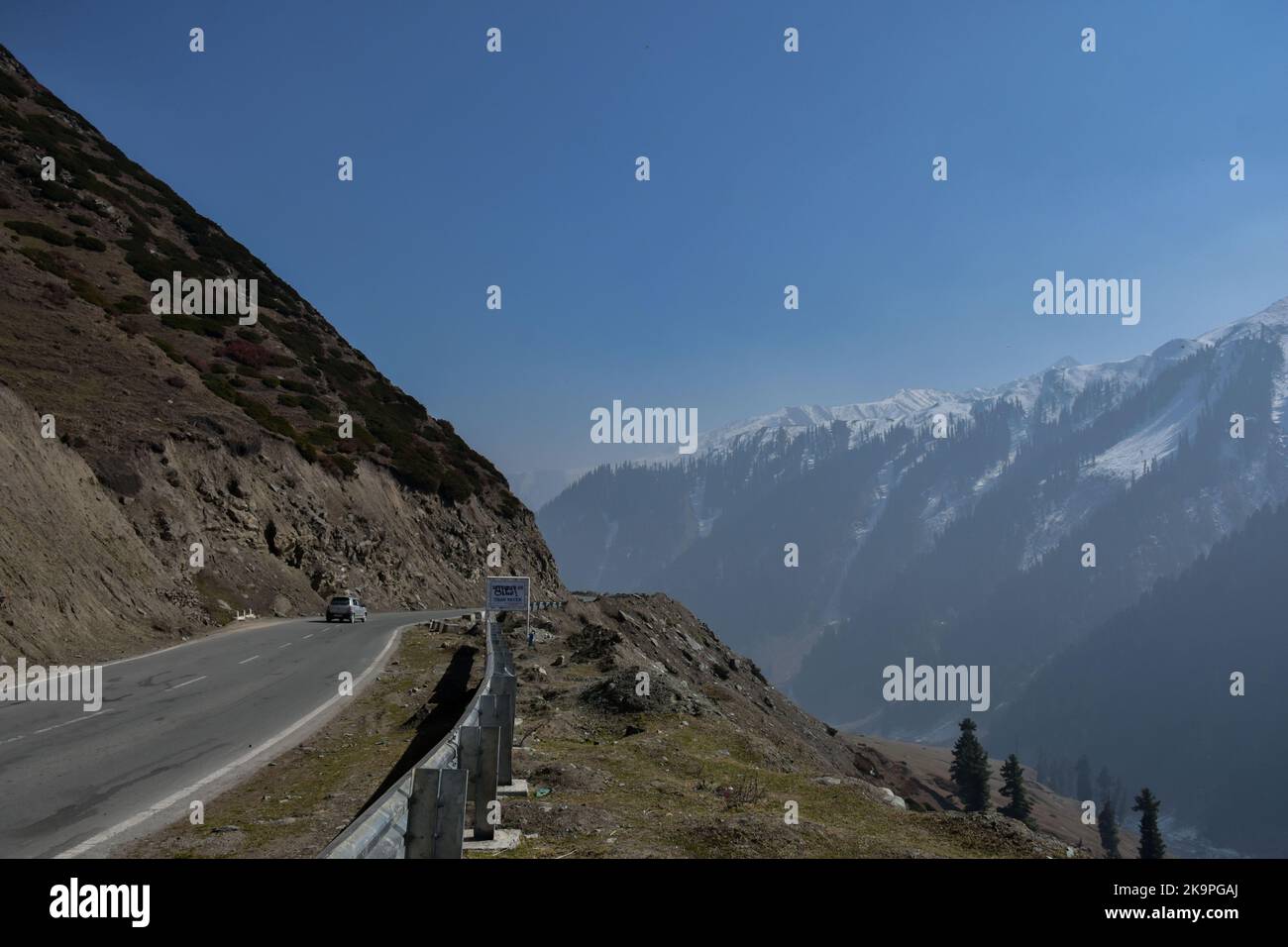 Peer Ki Gali, Kashmir, India. 29th Oct, 2022. A vehicle moves along the ...