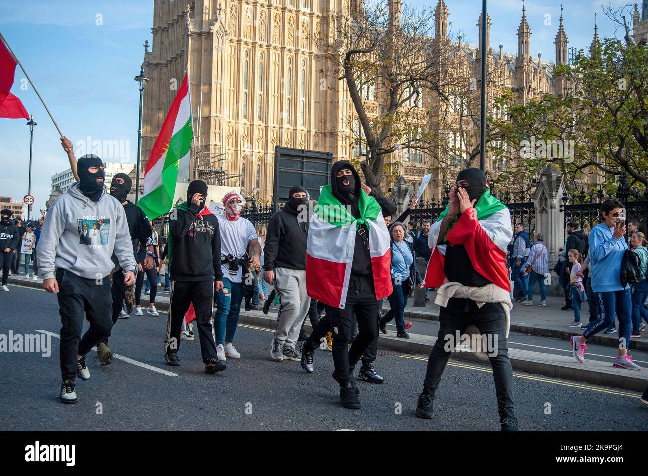 London, UK. 29th Oct, 2022. Iranians form human chain. Protest in ...