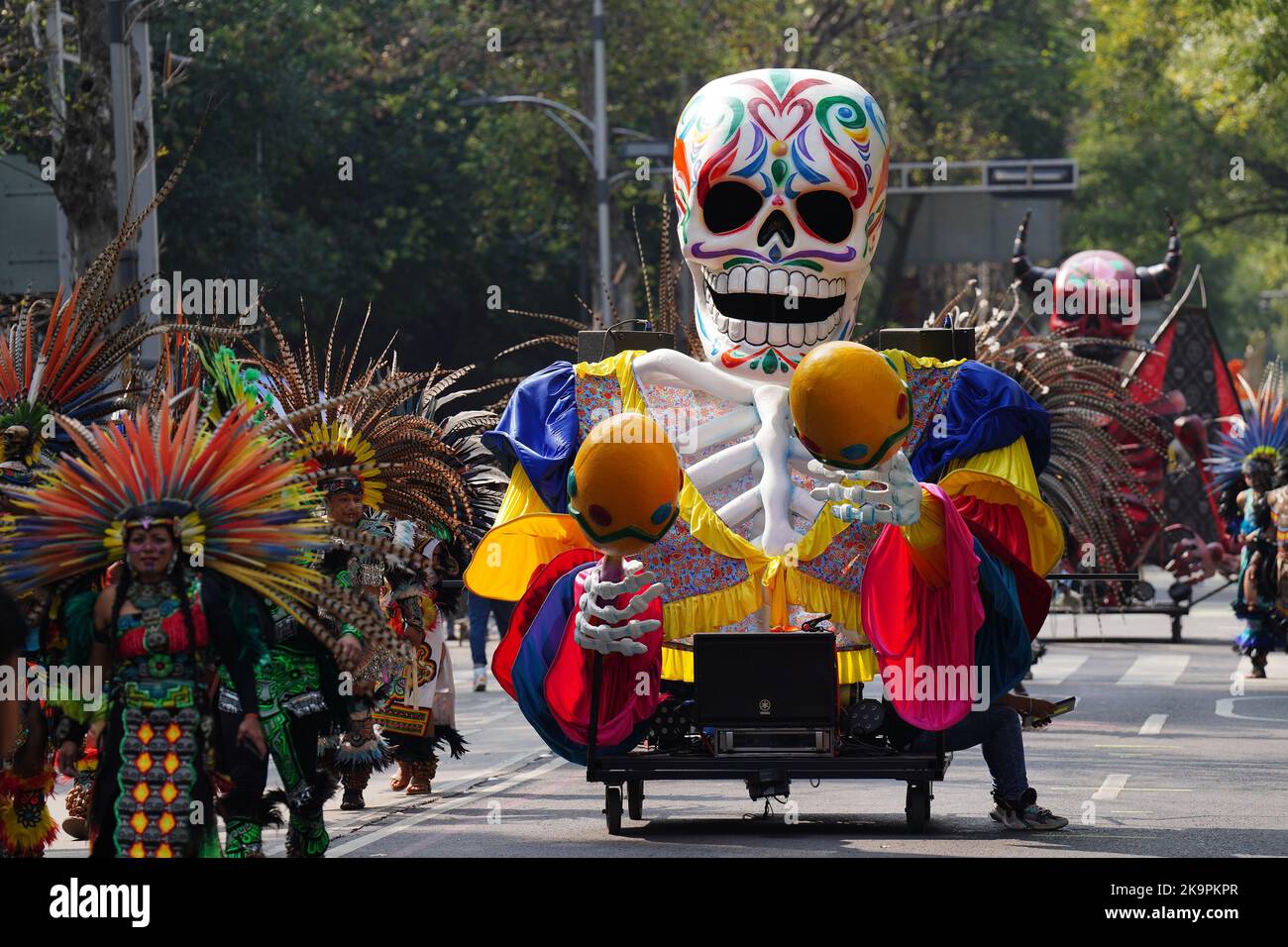 Classy skeletal lady hi-res stock photography and images - Alamy