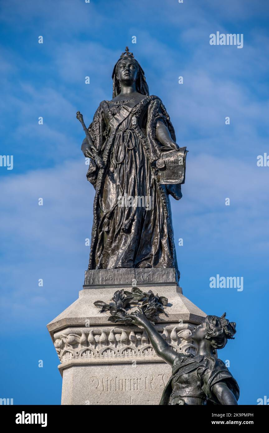Ottawa, Ontario - October, 19: Queen Victoria Statue on Parliament Hill ...