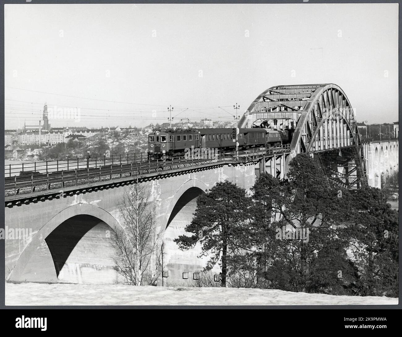 Årstabron with passenger trains, State Railways, SJ DU2 432 Stock Photo ...