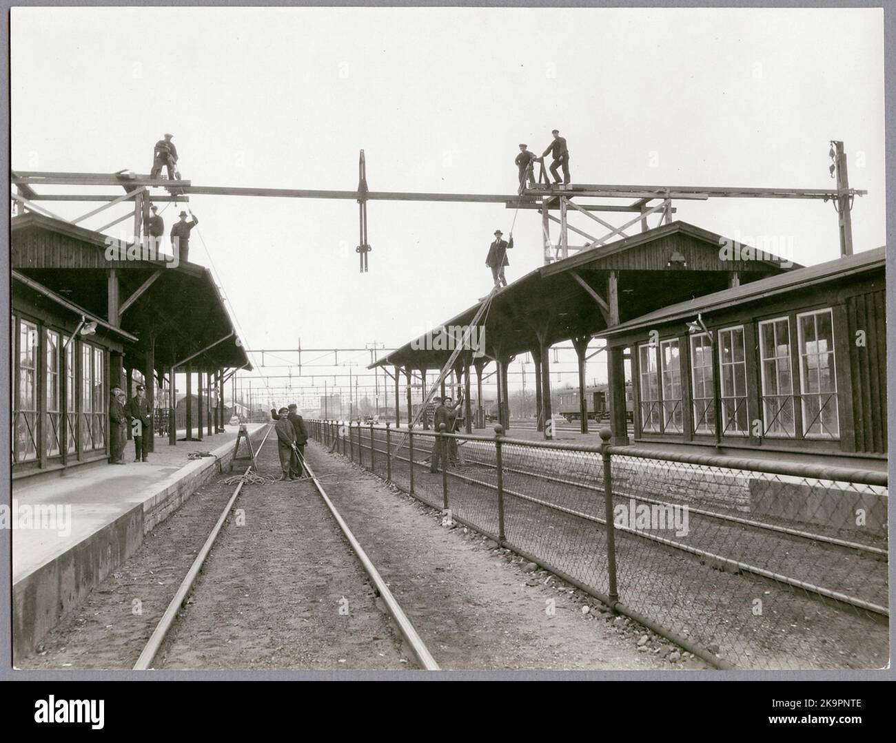 Wiring bridges hi-res stock photography and images - Alamy