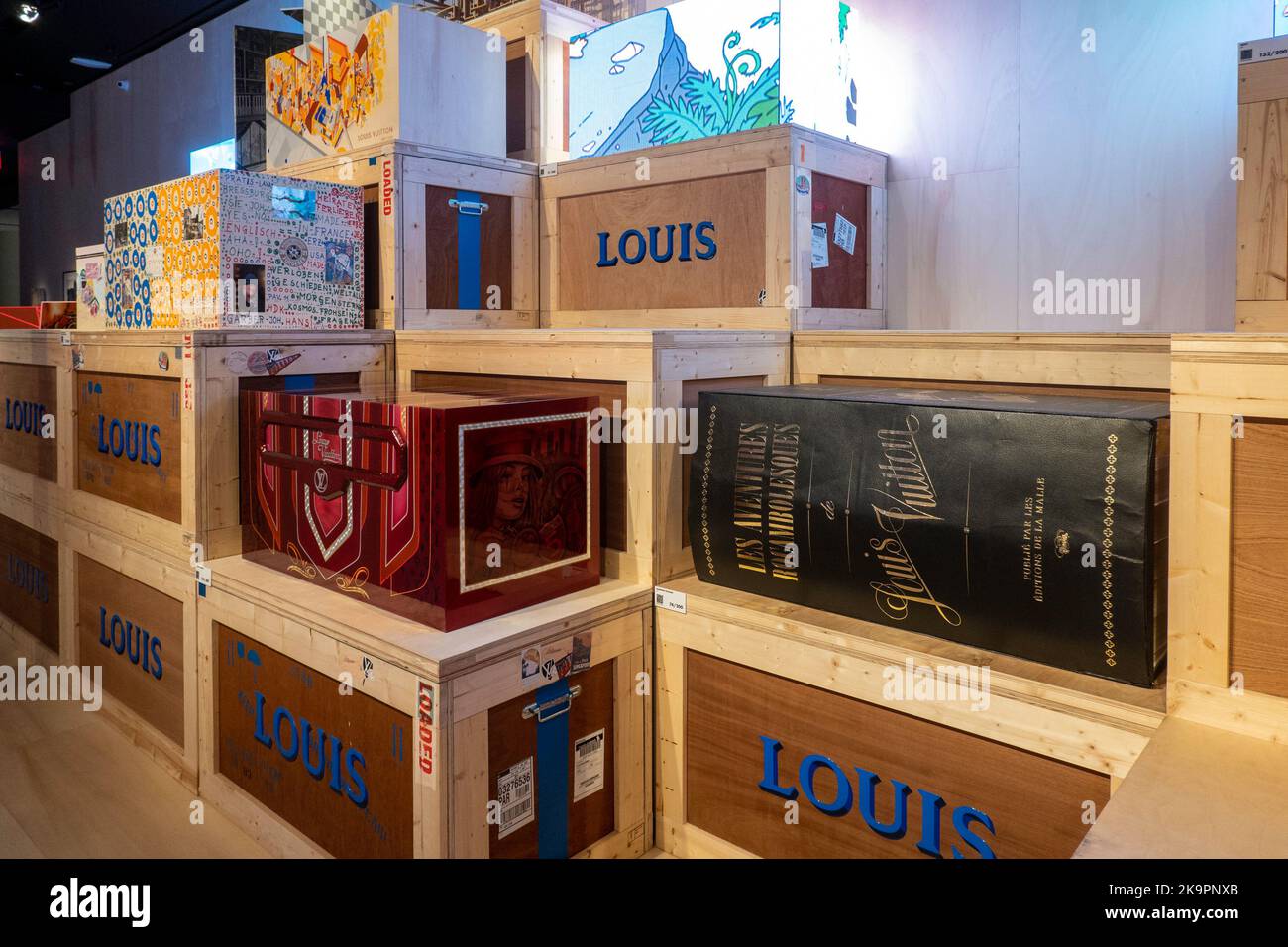 Louis Vuitton’s “200 TRUNKS, 200 VISIONARIES: THE EXHIBITION” in New ...