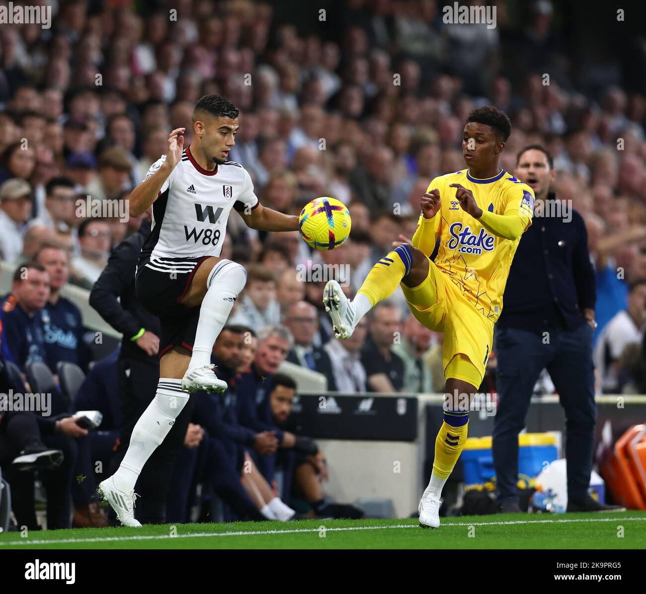 London, UK. 29th October 2022. Andreas Pereira of Fulham with Demari ...