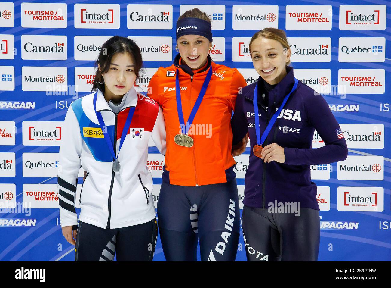 MONTREAL, CANADA - OCTOBER 29: Gilli Kim of Japan, Suzanne Schulting of ...