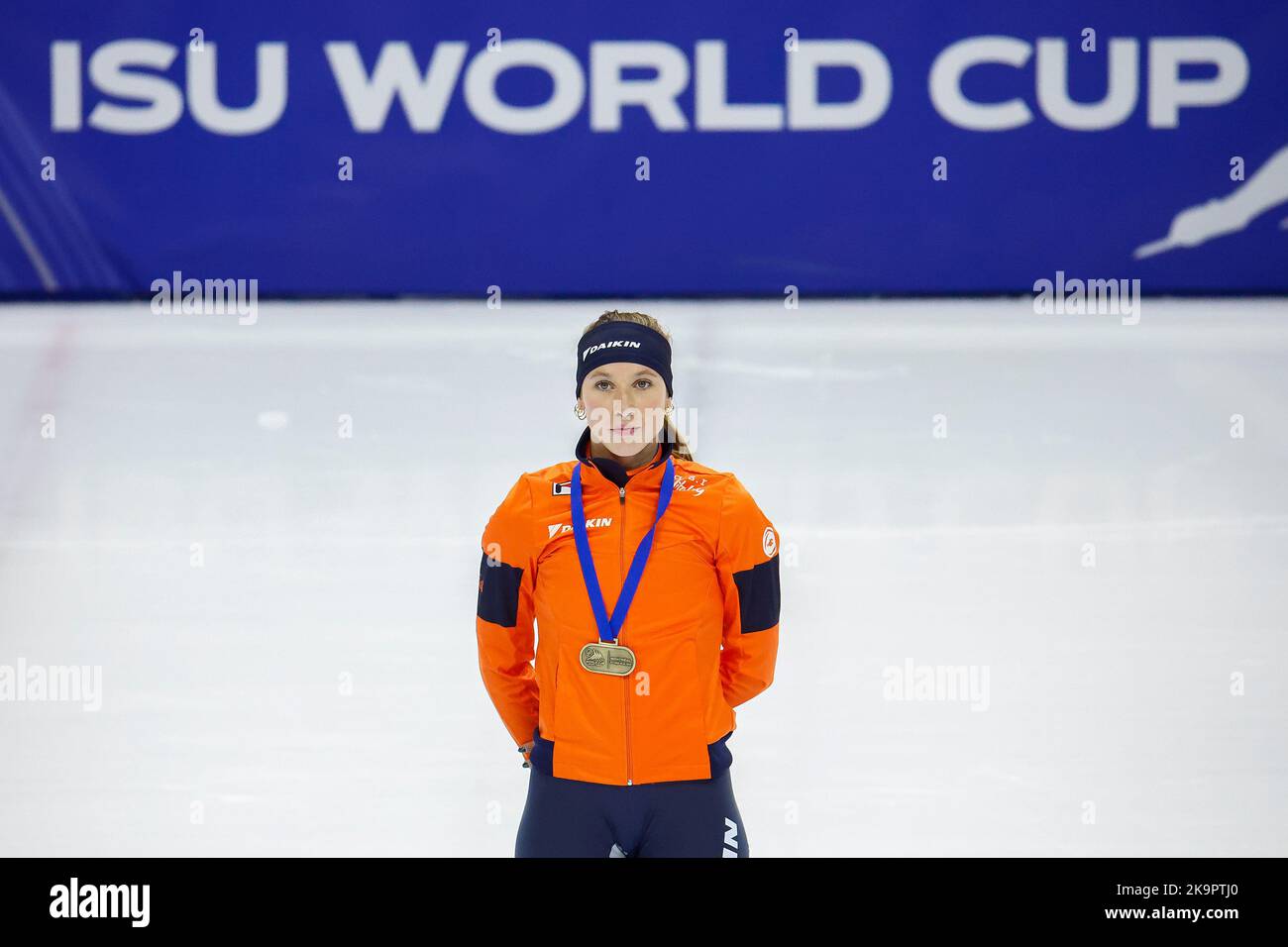 MONTREAL, CANADA - OCTOBER 29: Suzanne Schulting of The Netherlands ...