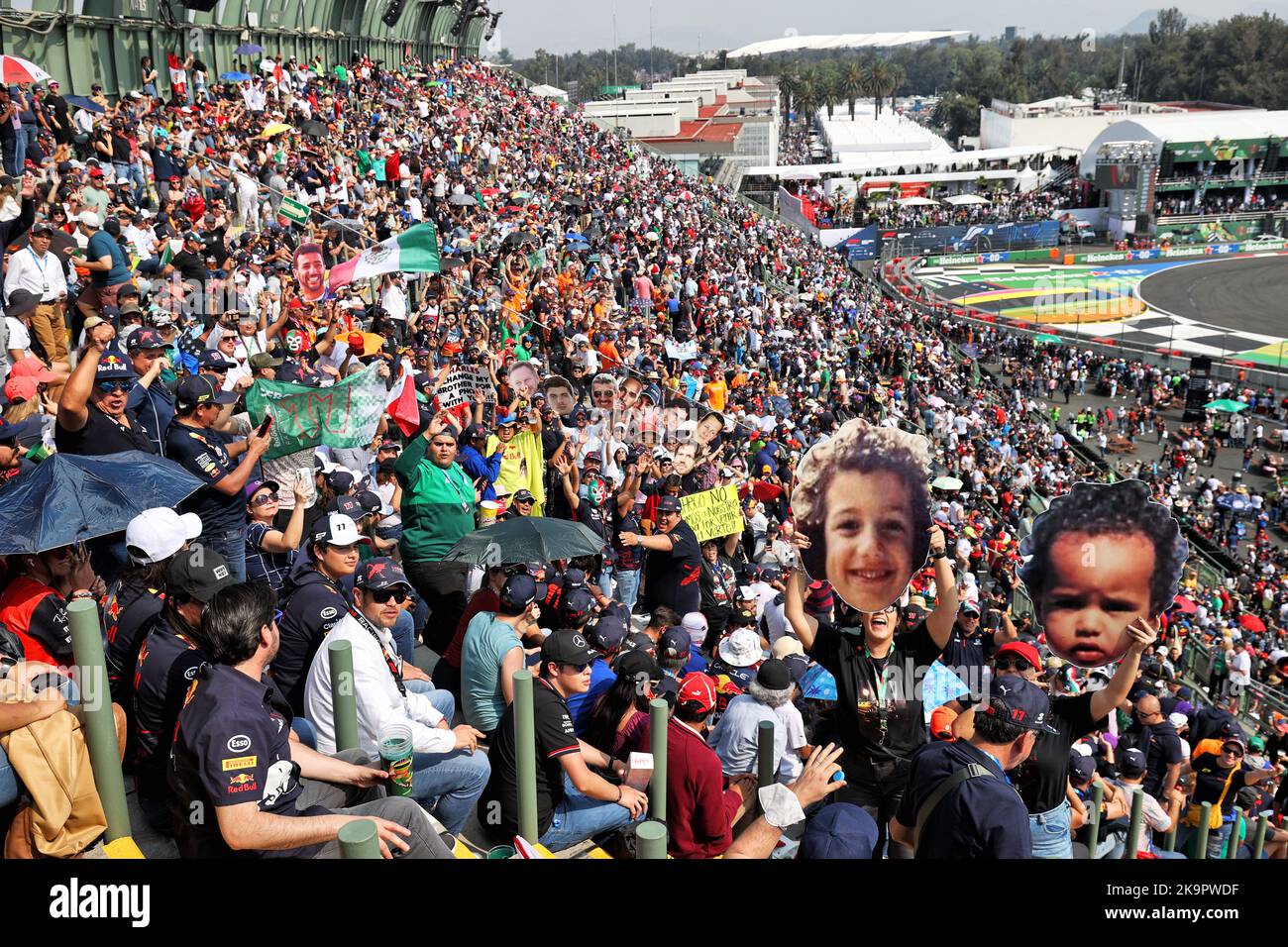 Mexico city grand prix f1 stadium hi-res stock photography and images ...