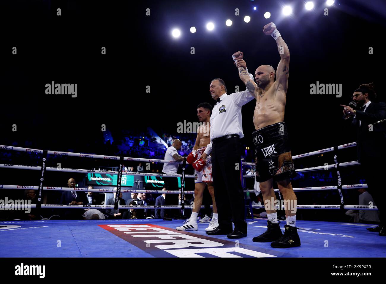 Kiko Martinez is announced the winner after beating Jordan Gill in ...