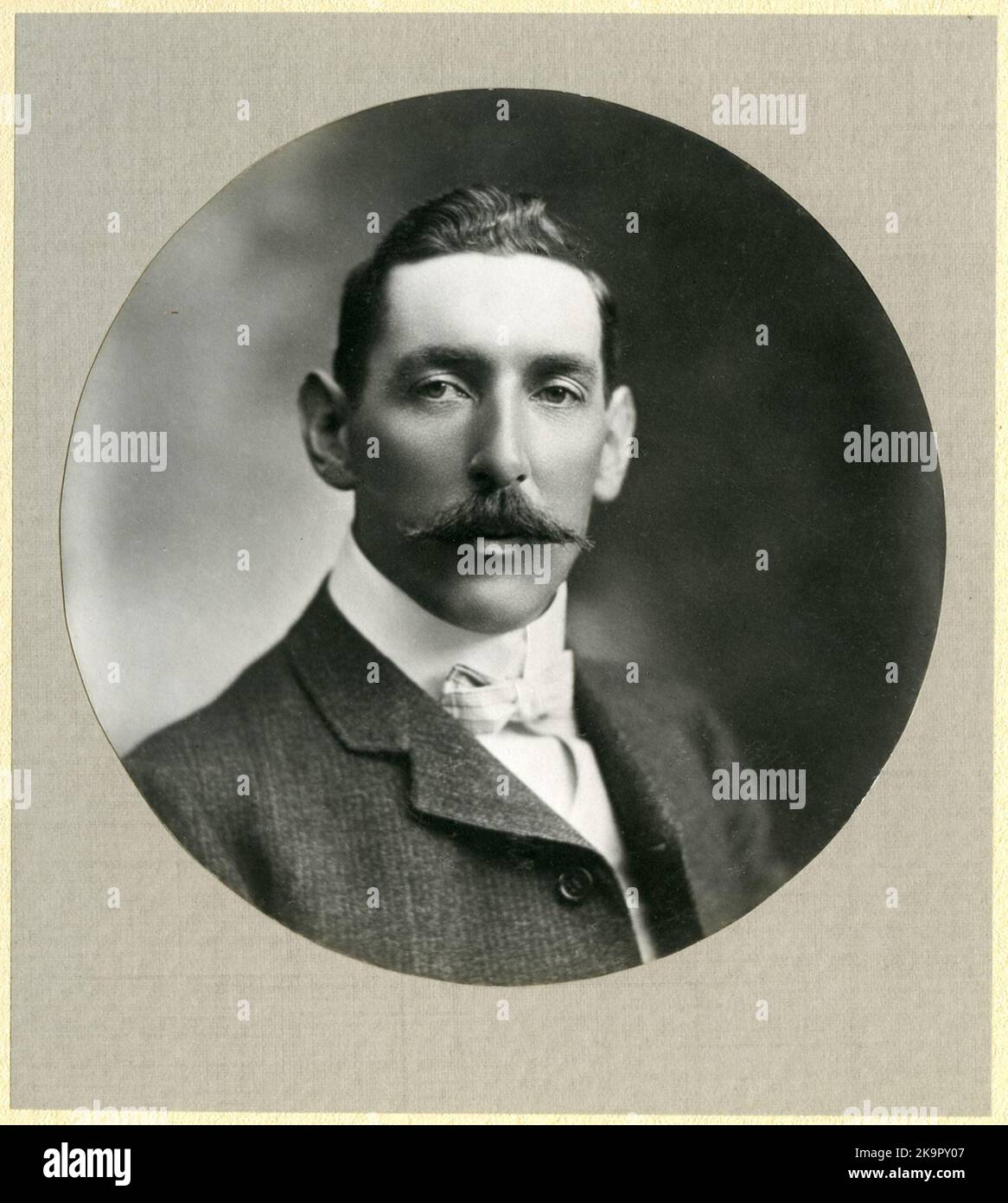 Died 1935 hi-res stock photography and images - Alamy