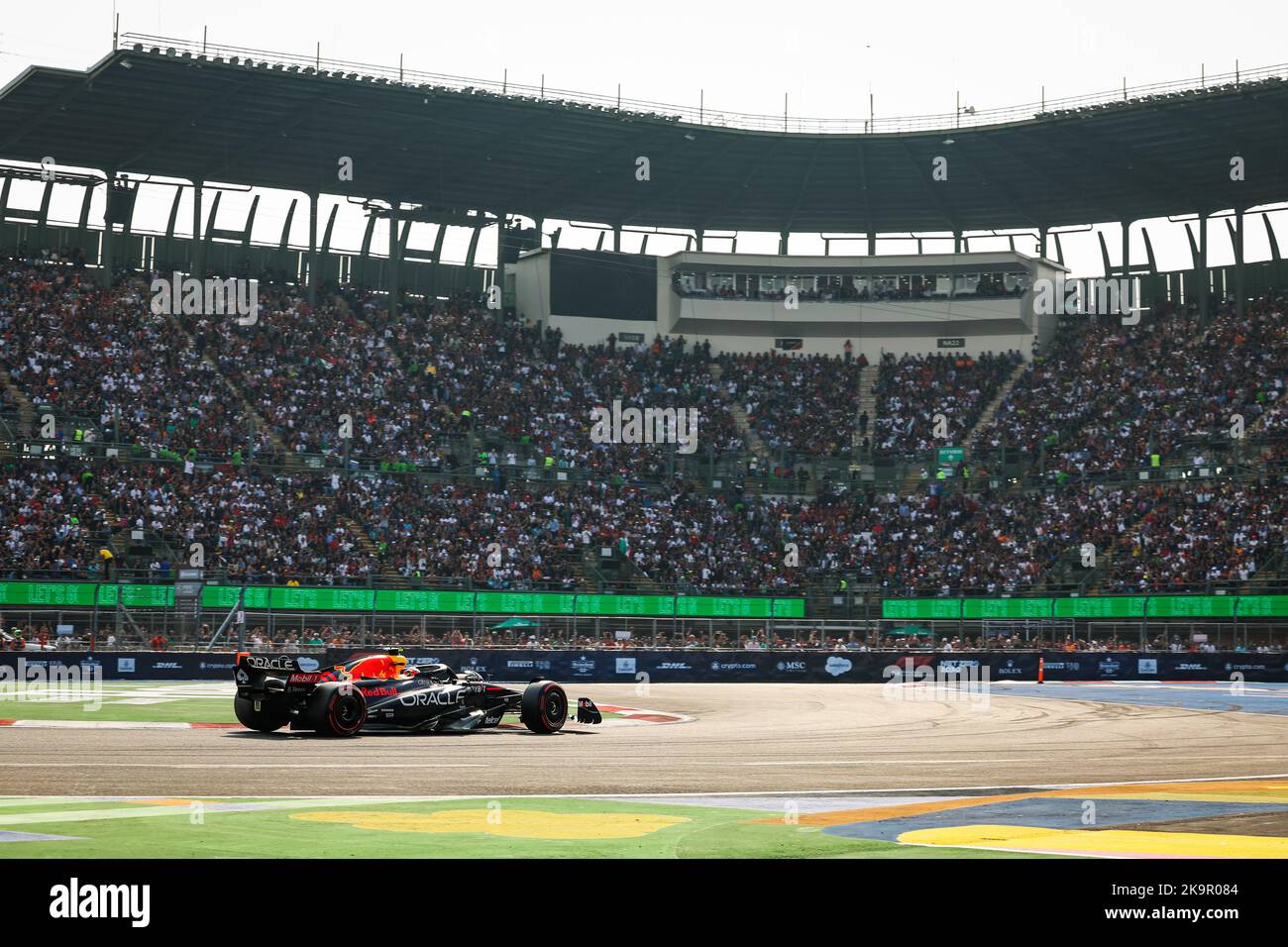11 PEREZ Sergio (mex), Red Bull Racing RB18, action during the Formula 1 Grand Premio de la ...