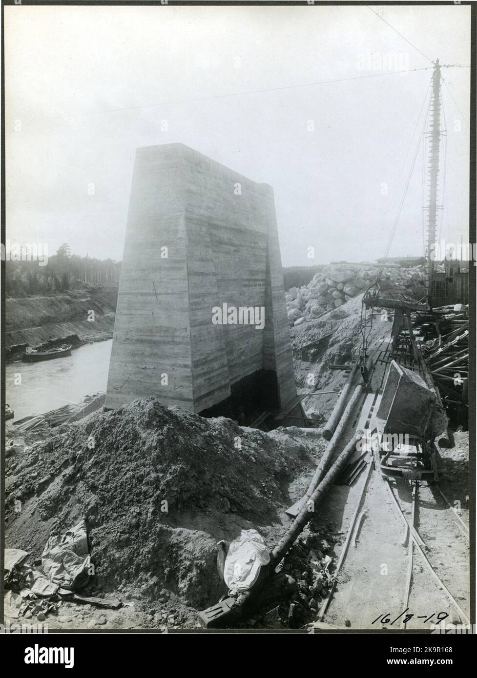 Bridge construction of Södertälje canal. Rönninge-Stream Double-track ...
