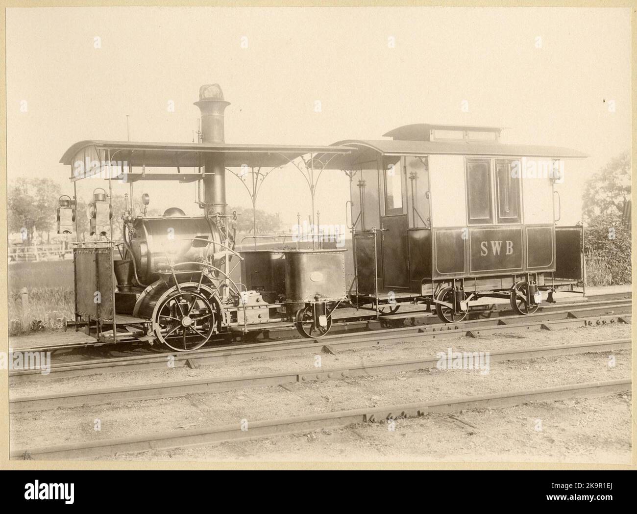 Mechanical engineer E.S. Cronstrand's steam car built 1888-1893. Info about Elis Simon ...