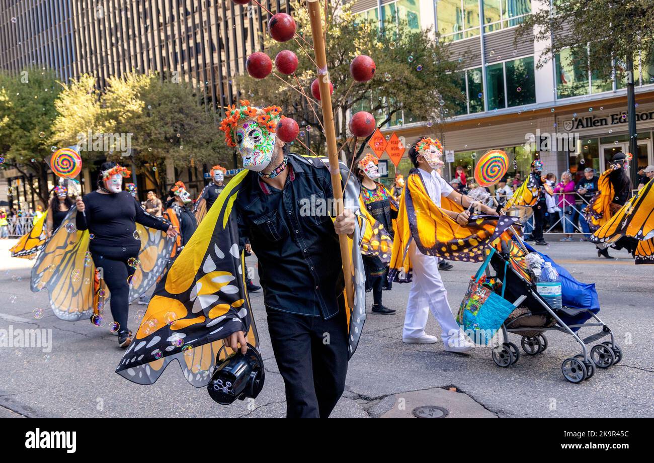 Viva la Vida Day of the Dead (Dia de los Muertos) Parade in Austin ...