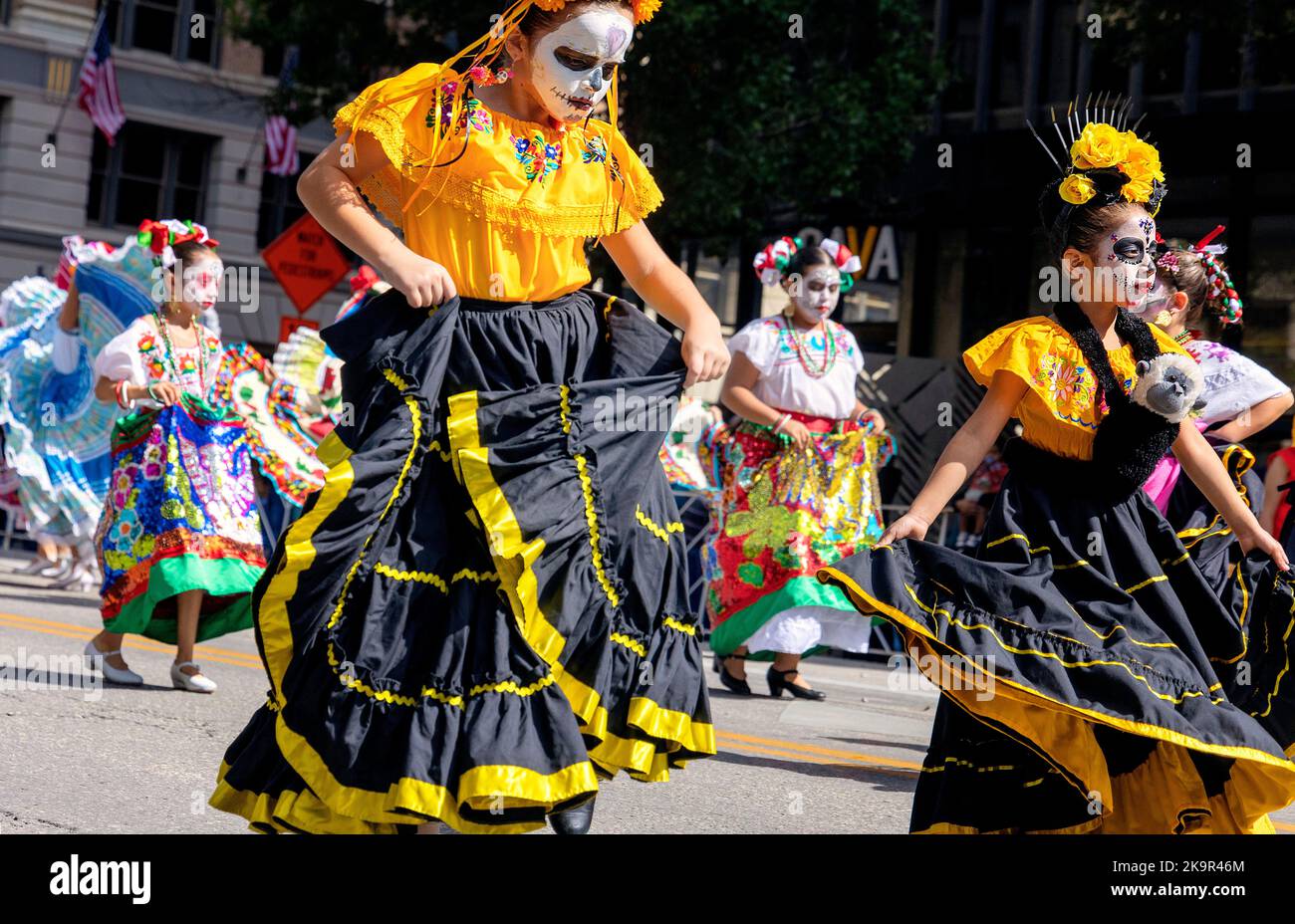 Viva la Vida Day of the Dead (Dia de los Muertos) Parade in Austin ...