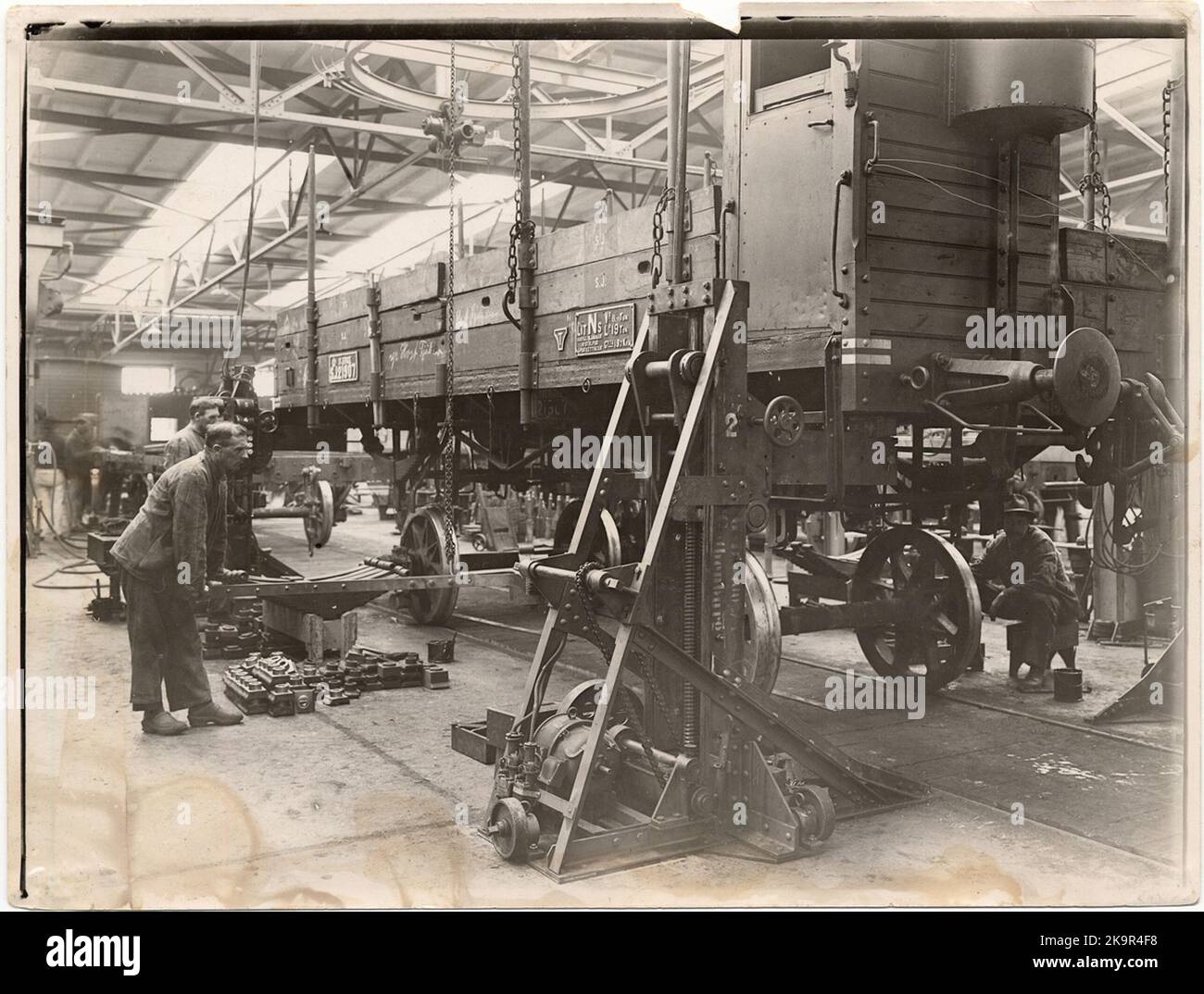 Spring mounting in conjunction with shoulder mounting at Liljeholmen's ...