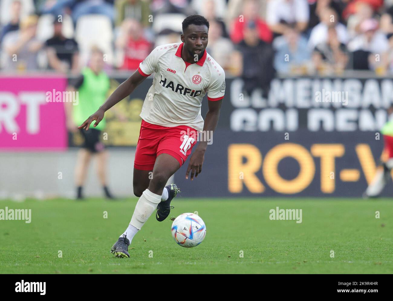Action mustafa football hi-res stock photography and images - Alamy