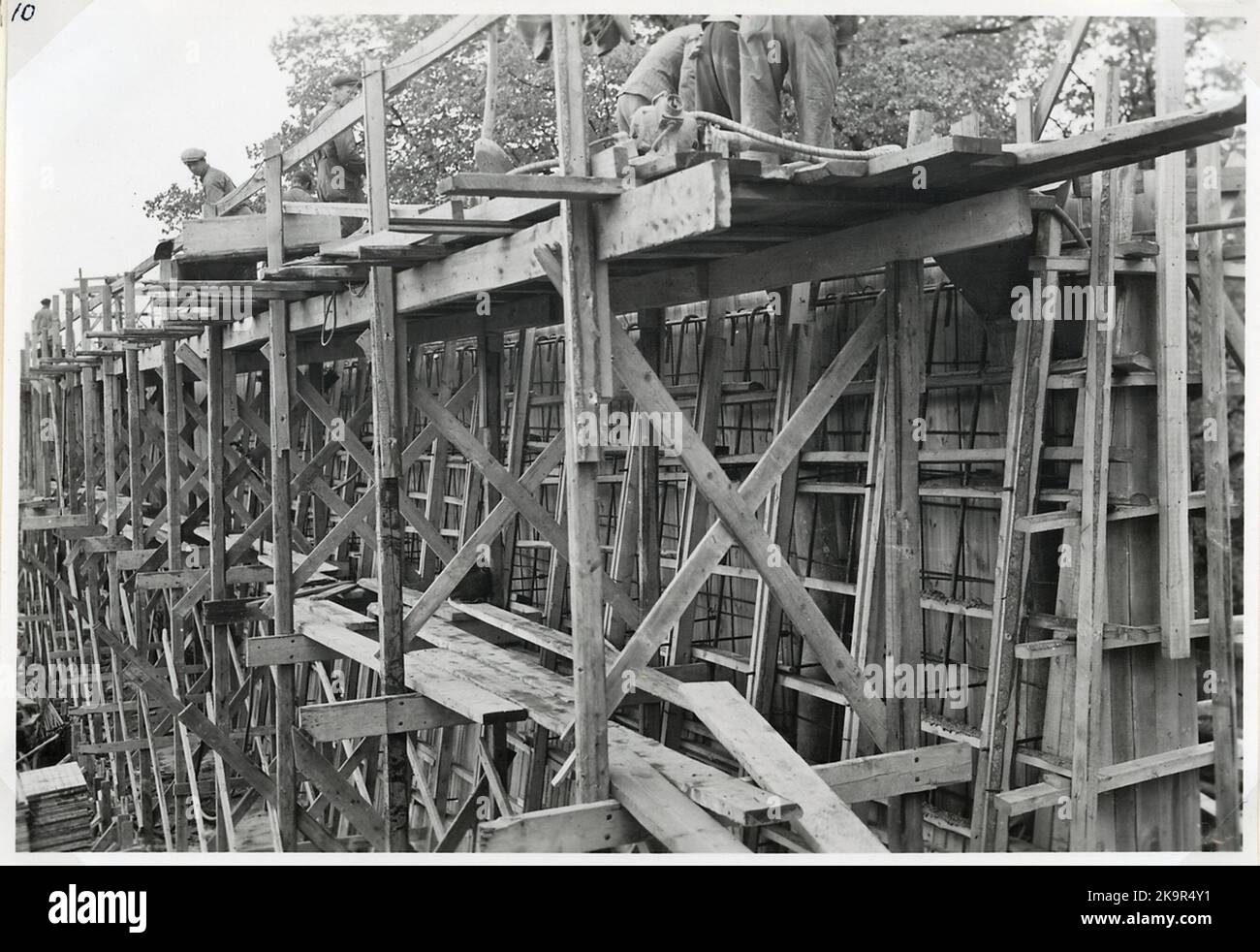 Construction of retaining walls for the railway bank in the ...