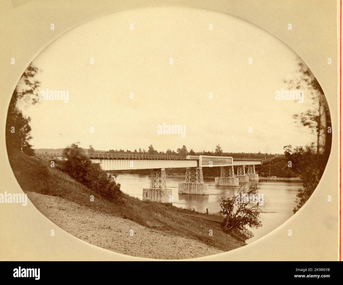 Railway bridge over the Dalälven on the line between Avesta Krylbo and ...