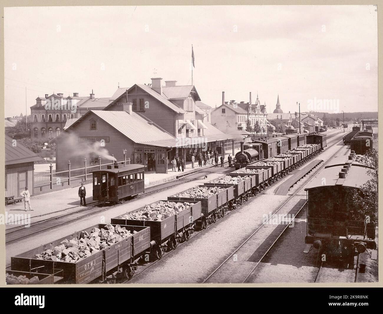 The small wagon on the left operated Eskilstuna-Kvicksund in 1905 and ...