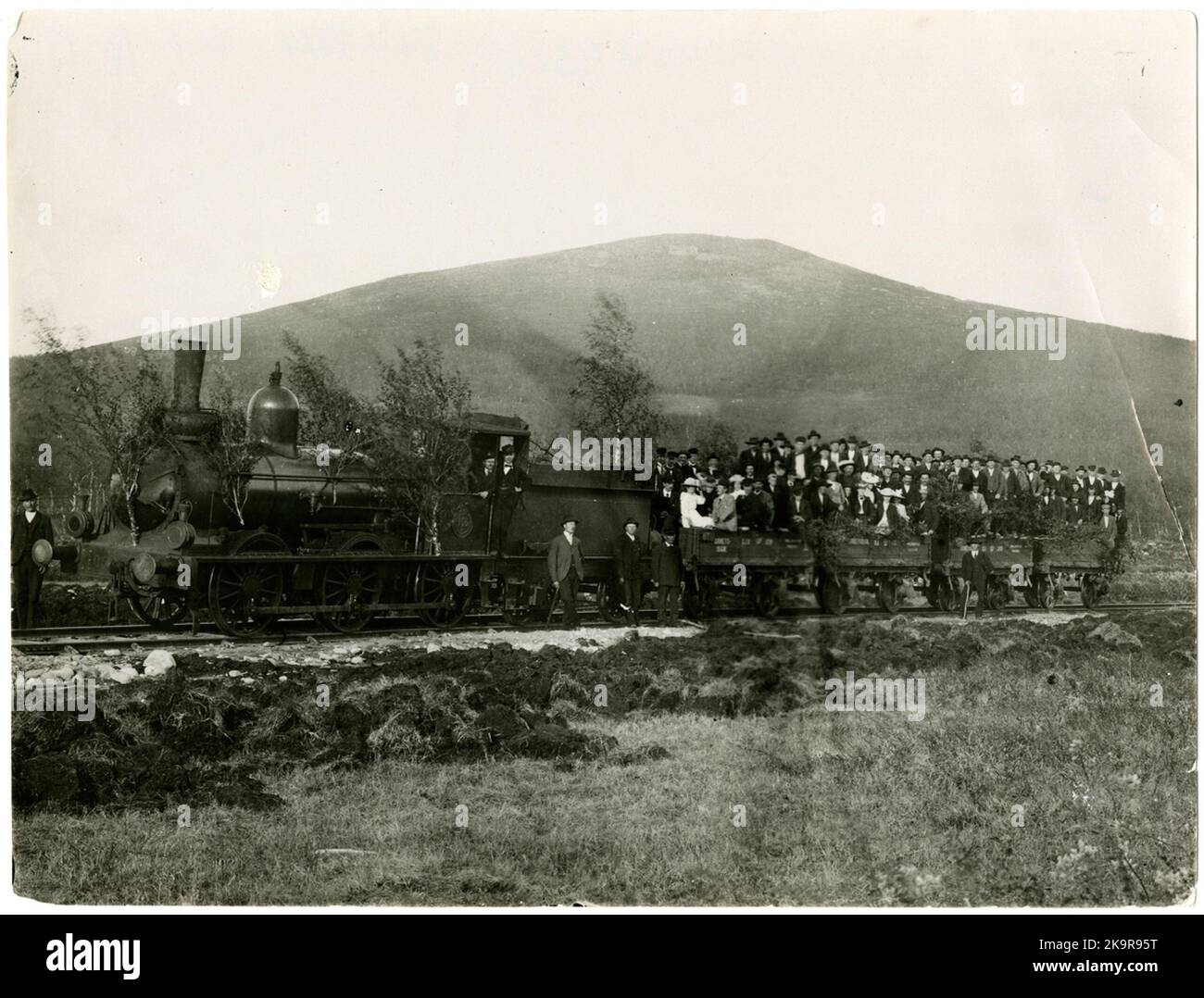 The first midsummer train in Kiruna station community. Popular ...