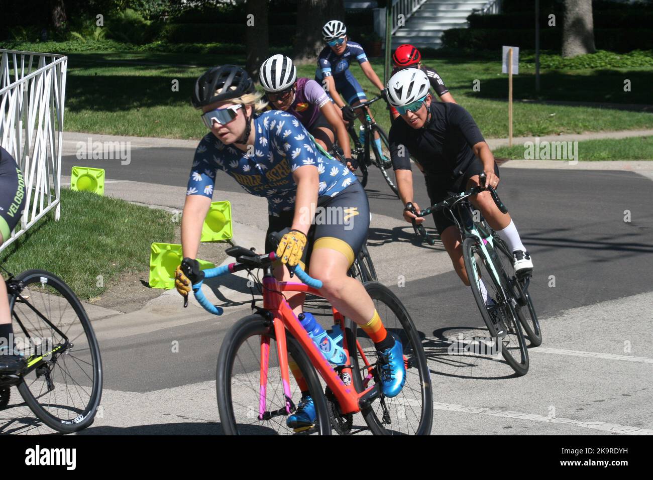 Turn Three of the Lake Bluff Criterium 2022 during the Intelligentsia ...