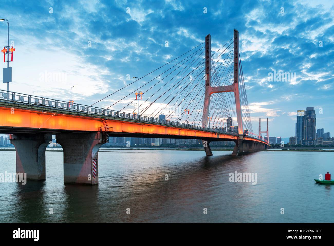 Meydan bridge dubai hi-res stock photography and images - Alamy