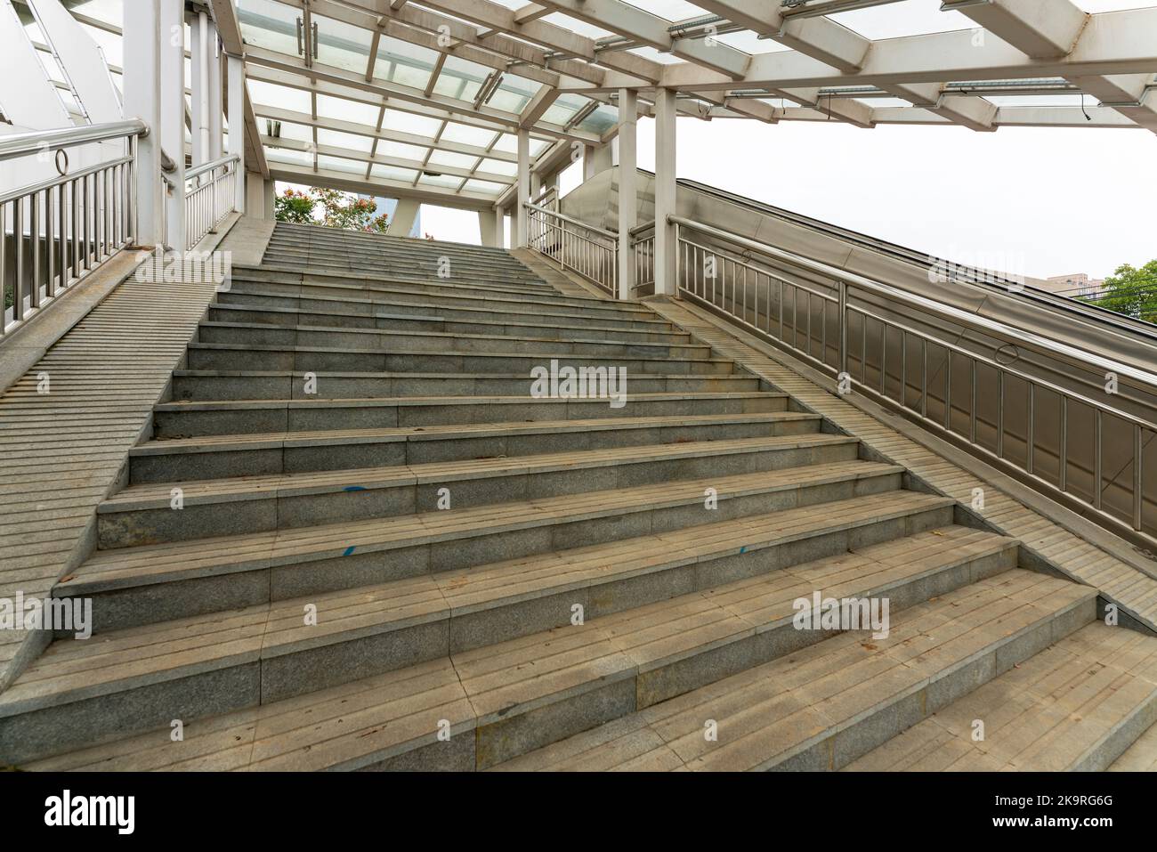 Modern architectural bridge stairs hi-res stock photography and images ...