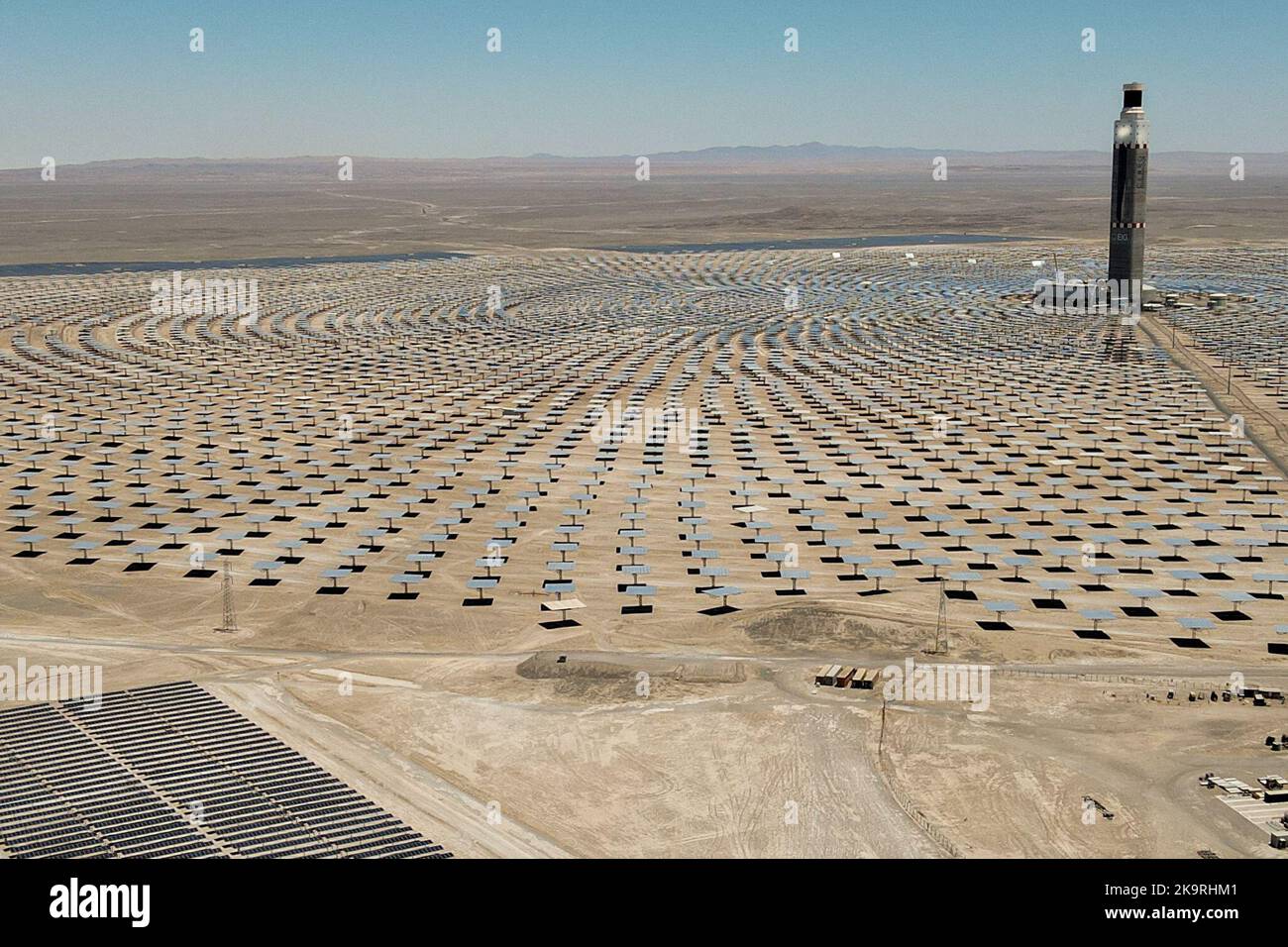 Solar thermal power chile hi-res stock photography and images - Alamy