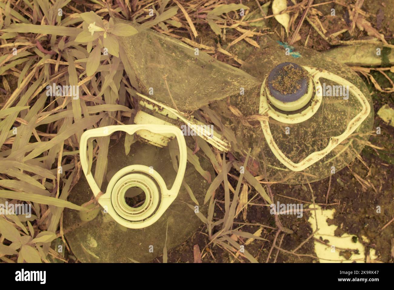 infrared image of the the top neck bottle container Stock Photo - Alamy