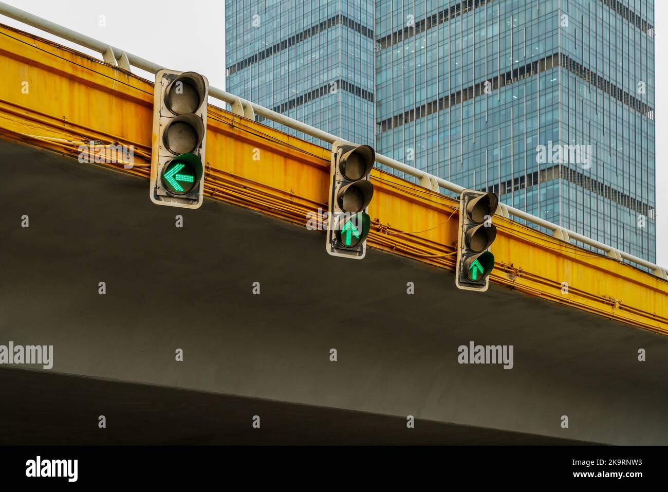 Green traffic light, big city traffic Stock Photo - Alamy