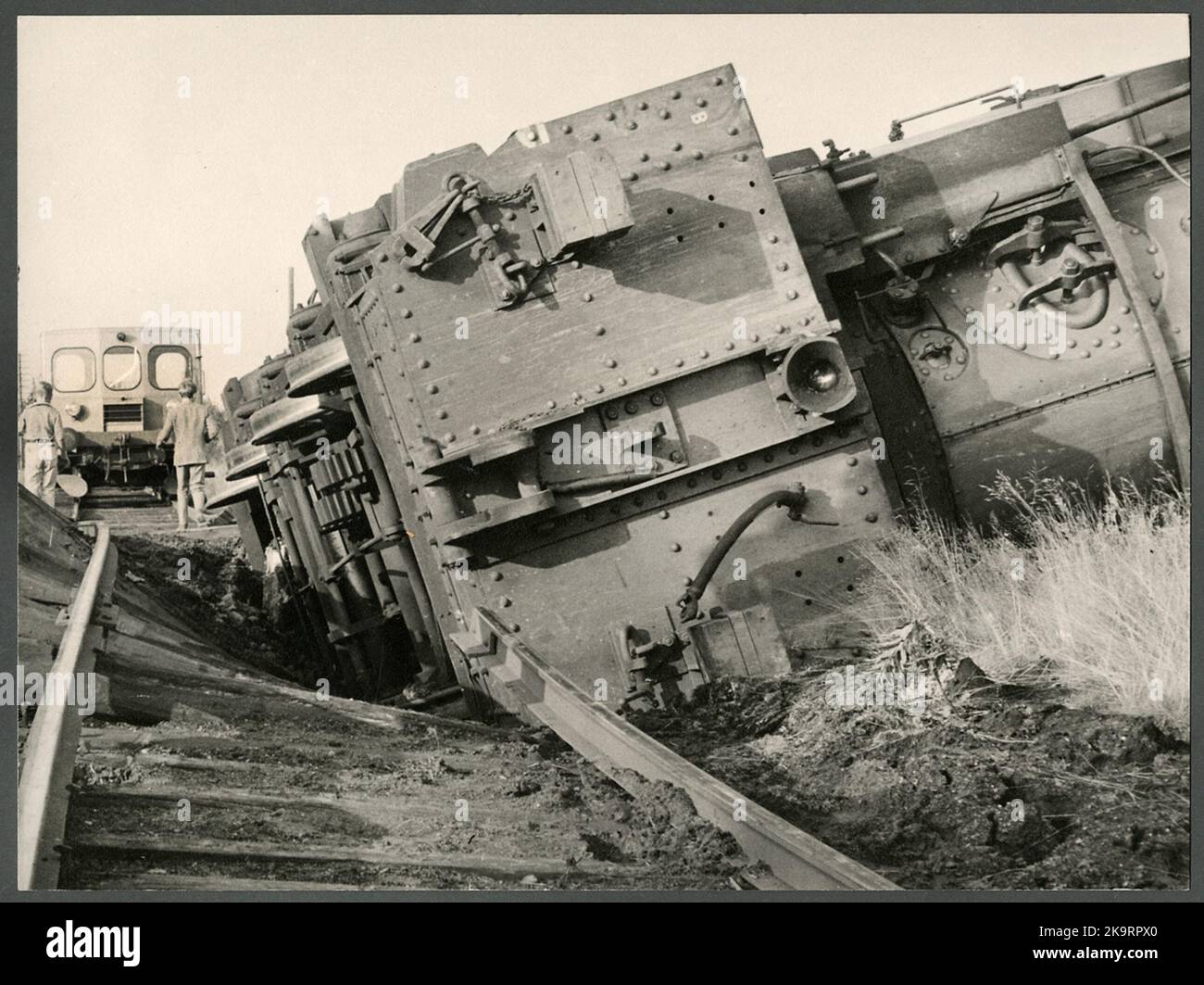 Reftele in 1963. Crane car SJ A1 tracked out since given carrier ...