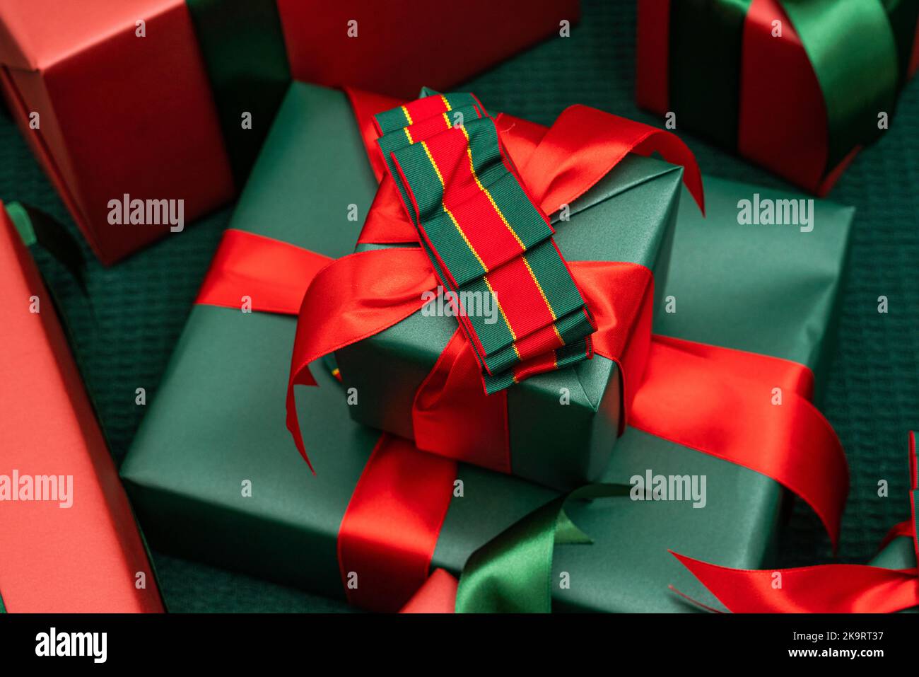 Green boxes hi-res stock photography and images - Alamy