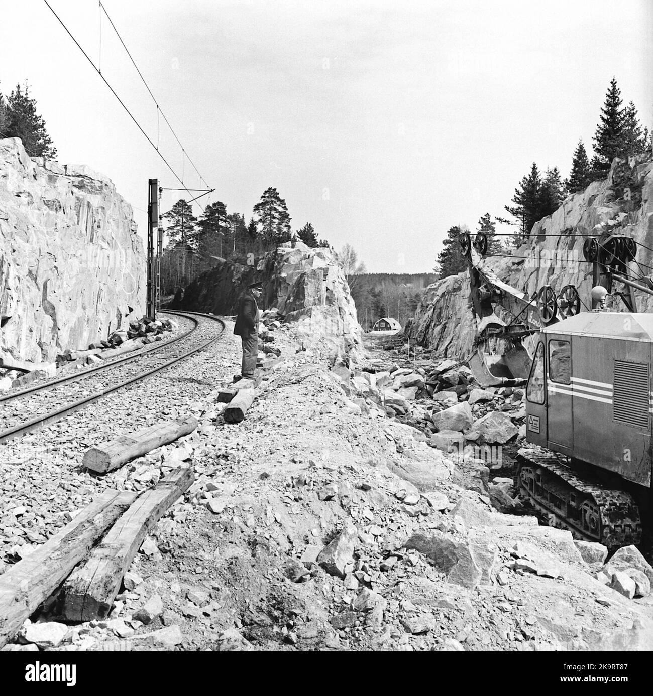 Right: Railway construction line Nykroppa - Hornkullen. Triangle track ...