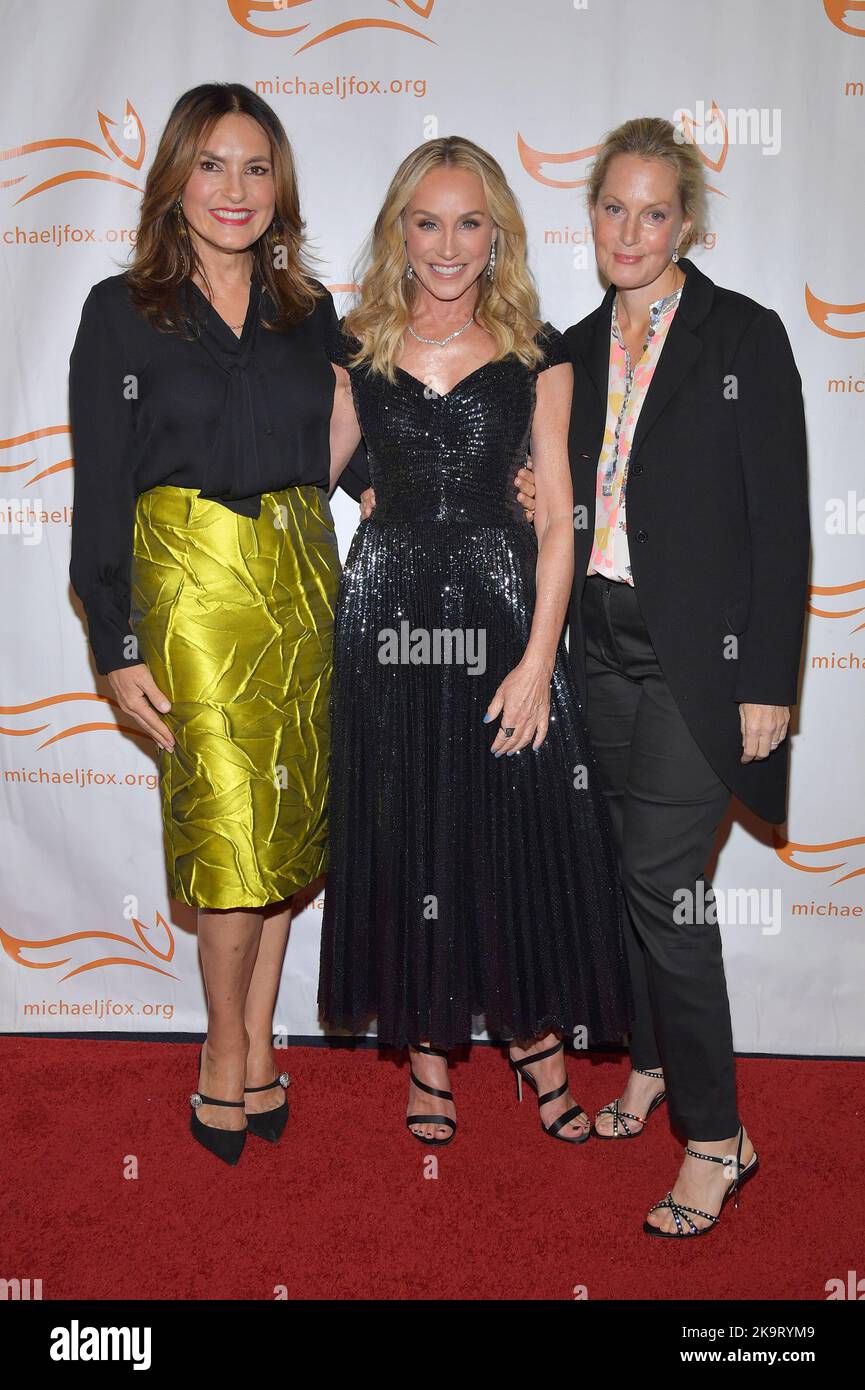 New York, USA. 29th Oct, 2022. (L-R) Mariska Hargitay, Tracy Pollan and ...