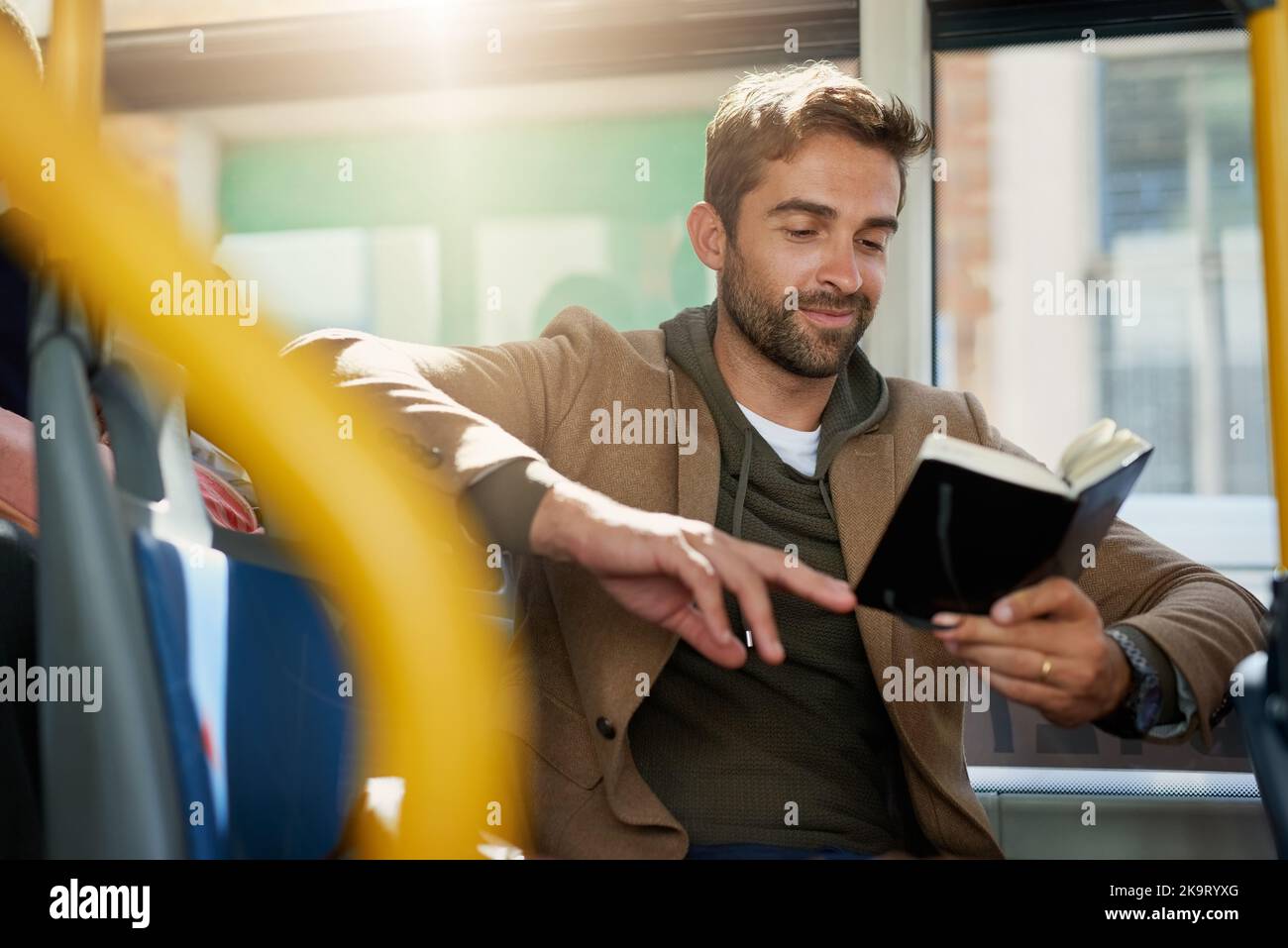 Reading bus hi-res stock photography and images - Alamy