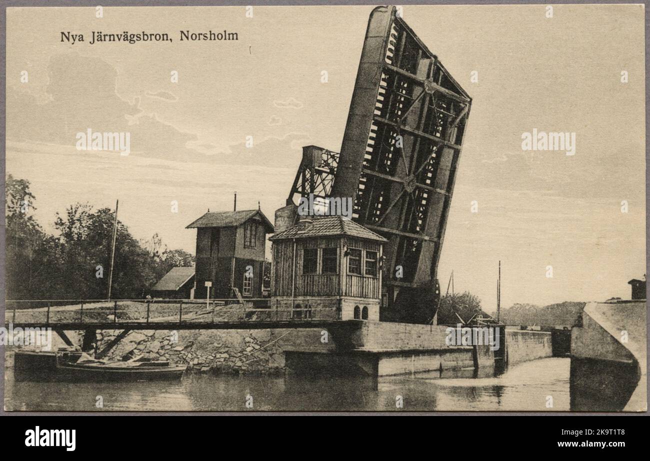 The flap bridge, built for double tracks, just before the station in ...