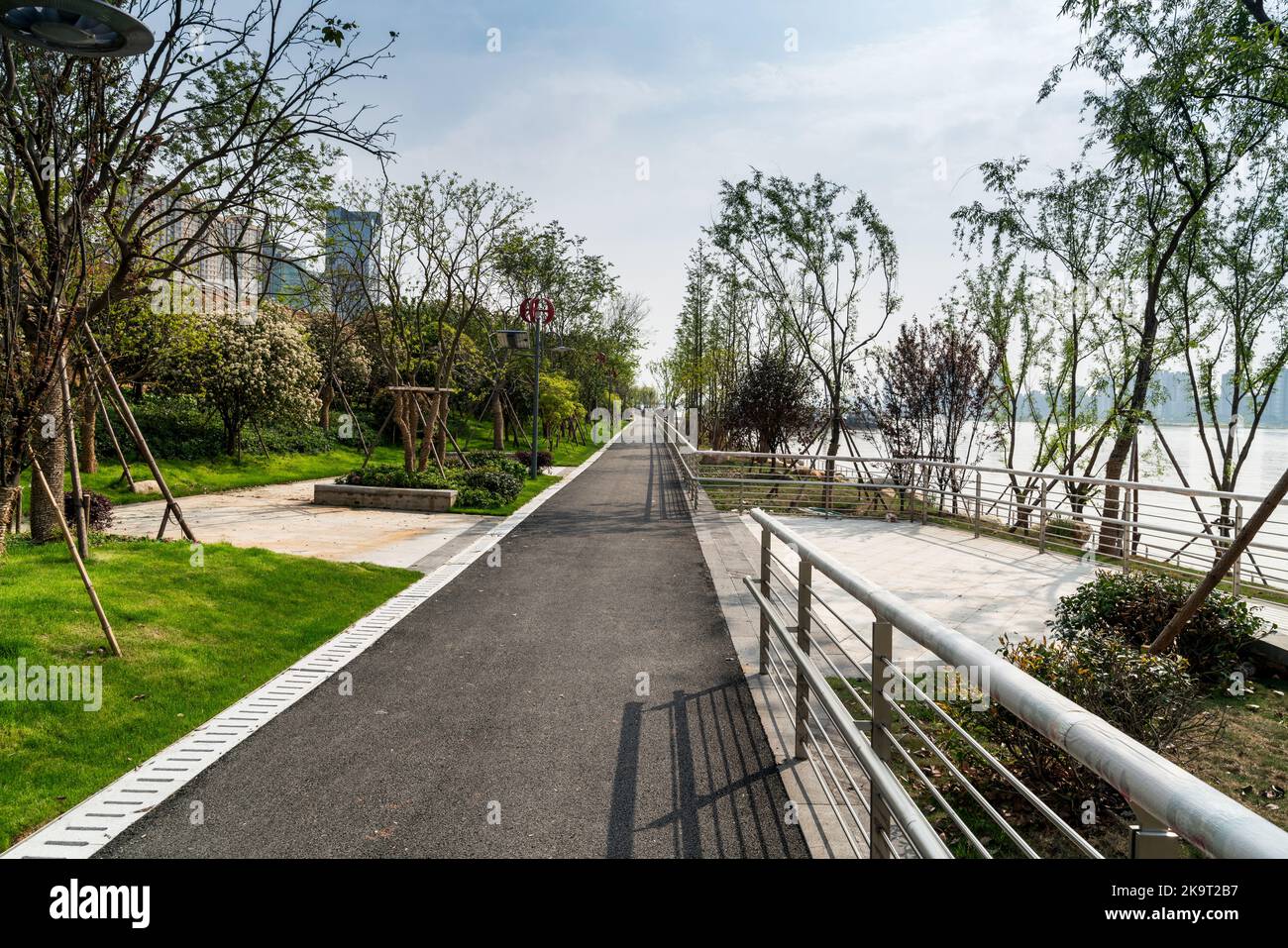 walkway in the modern city Stock Photo - Alamy