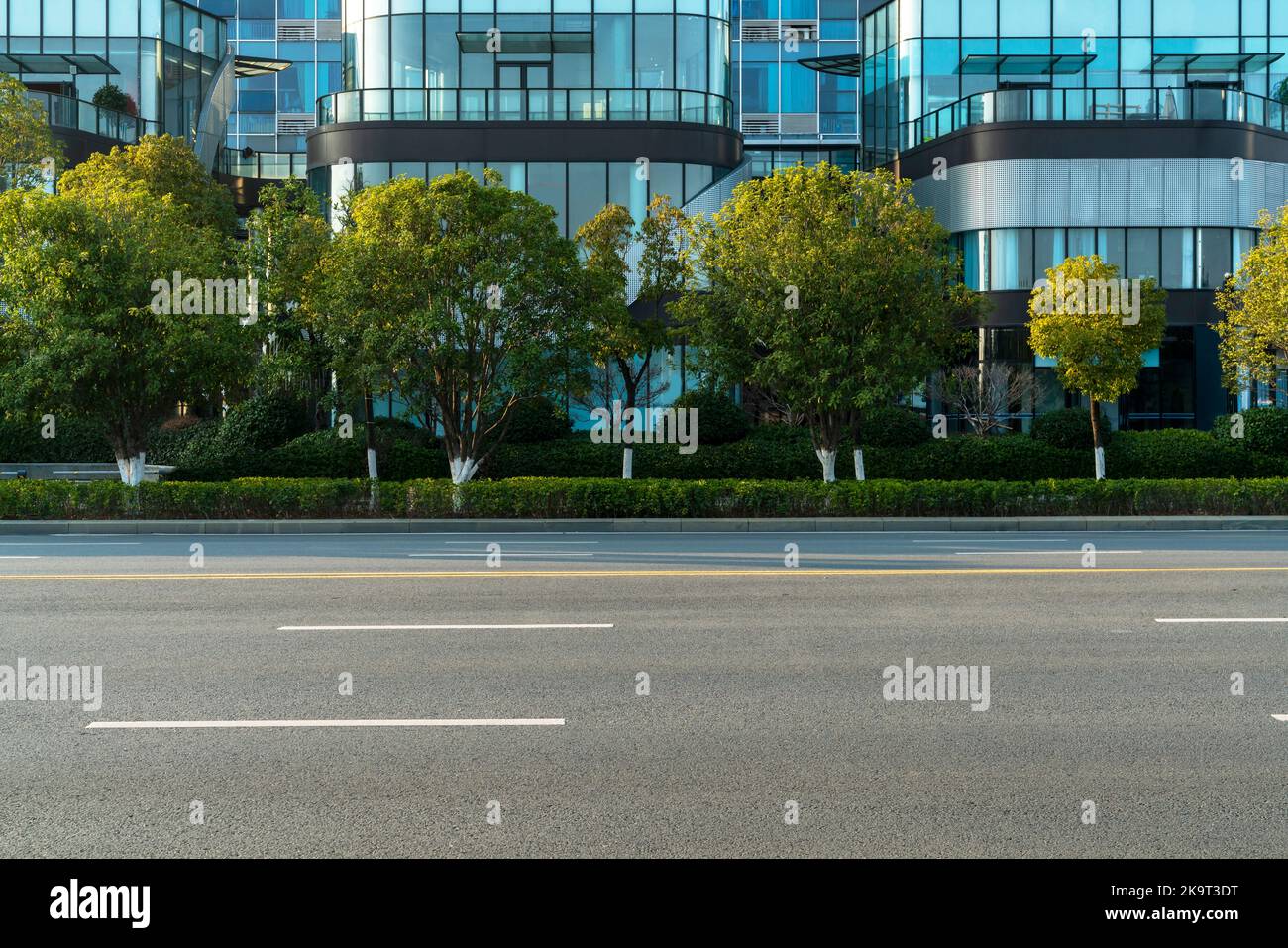 Empty buildings in china hi-res stock photography and images - Alamy