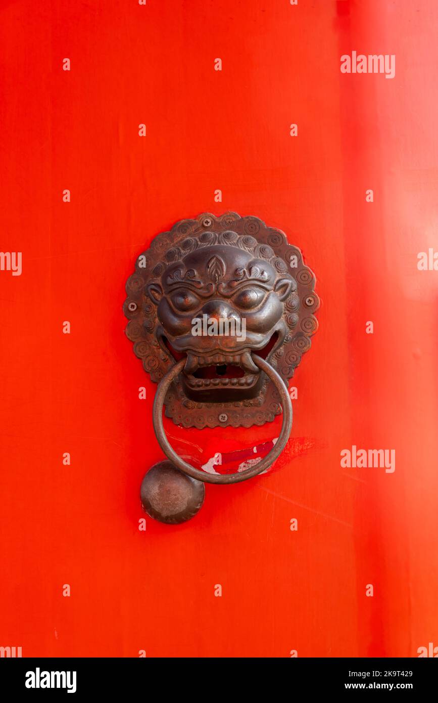 Door cymbals hi-res stock photography and images - Alamy