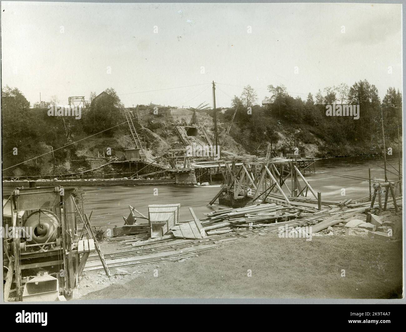 Slind. State Railways, SJ. Bridge building over Skellefte River in July ...