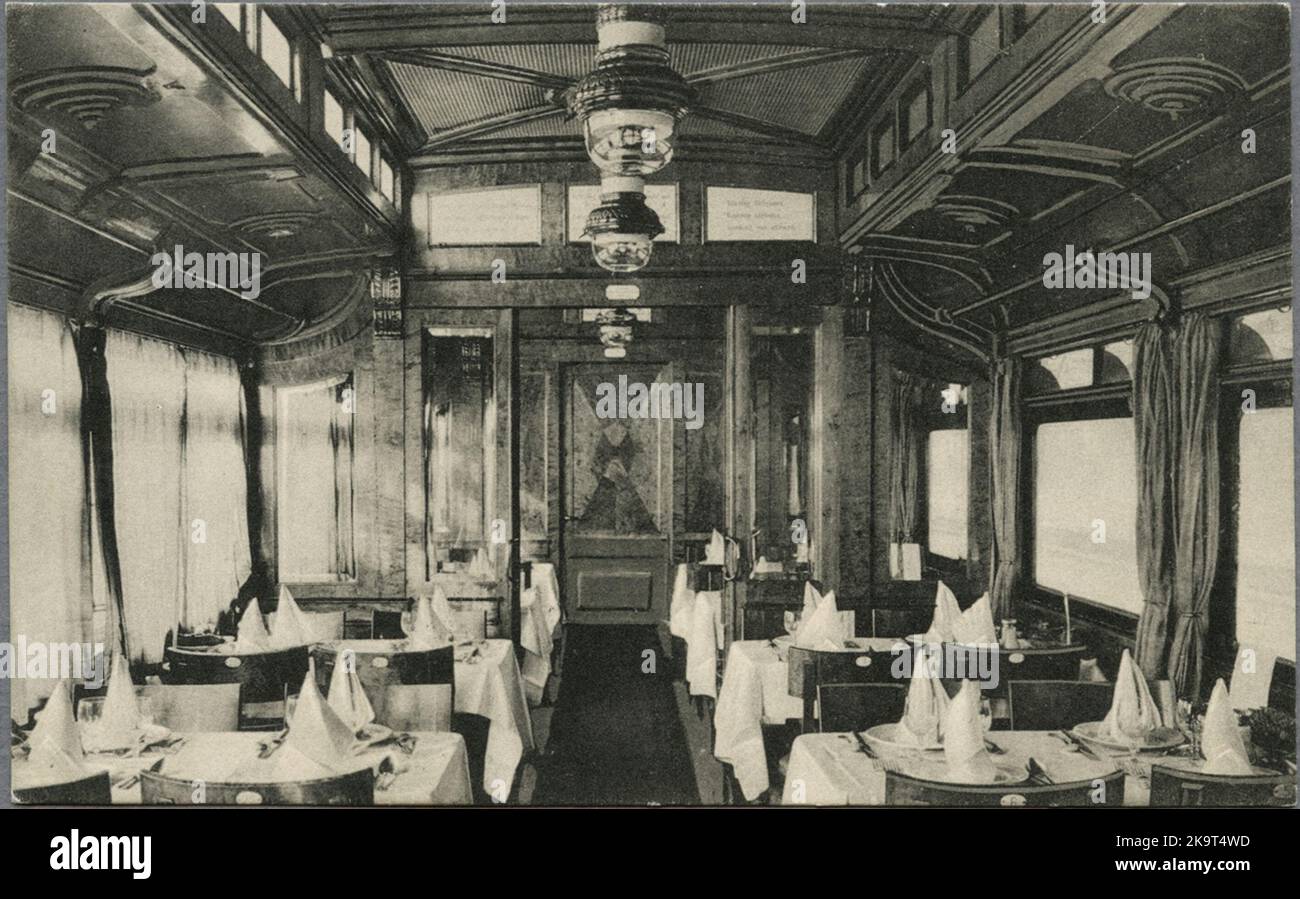 Interior of restaurant carriage Stock Photo - Alamy