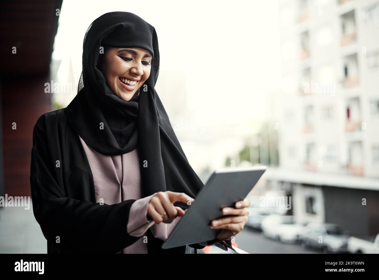 Beautiful young lady with burka hi-res stock photography and images - Alamy