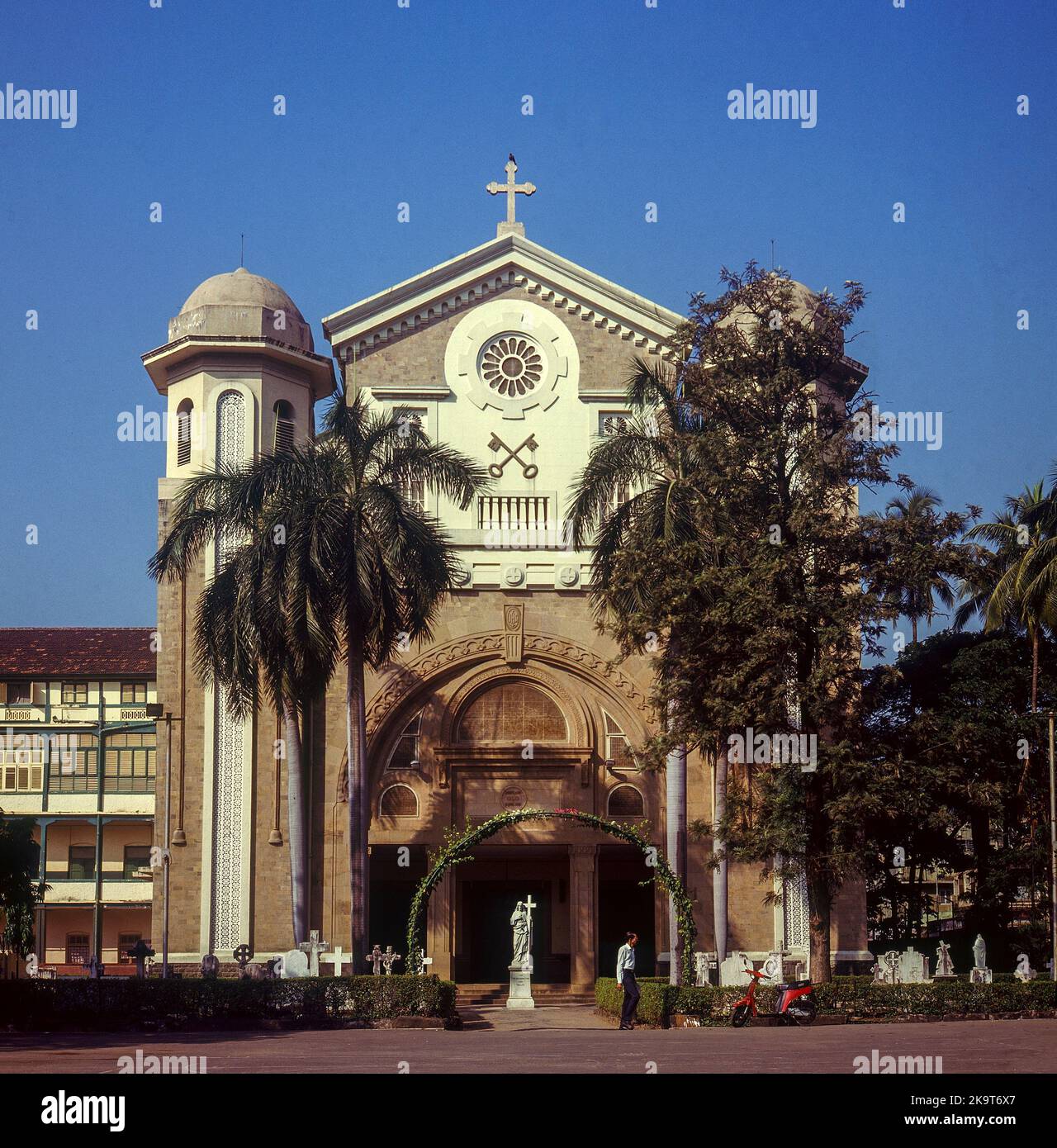 Saintt Peters Church in Bandra Mumbai Stock Photo - Alamy